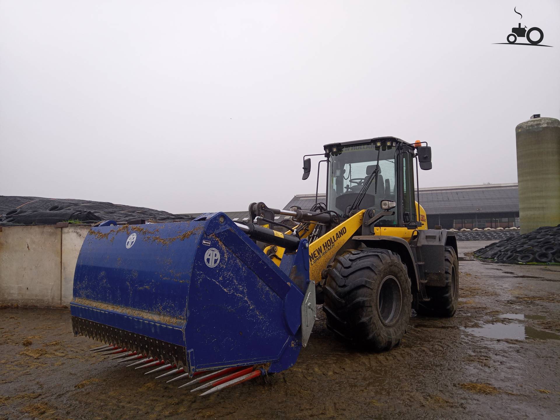 New Holland W 130