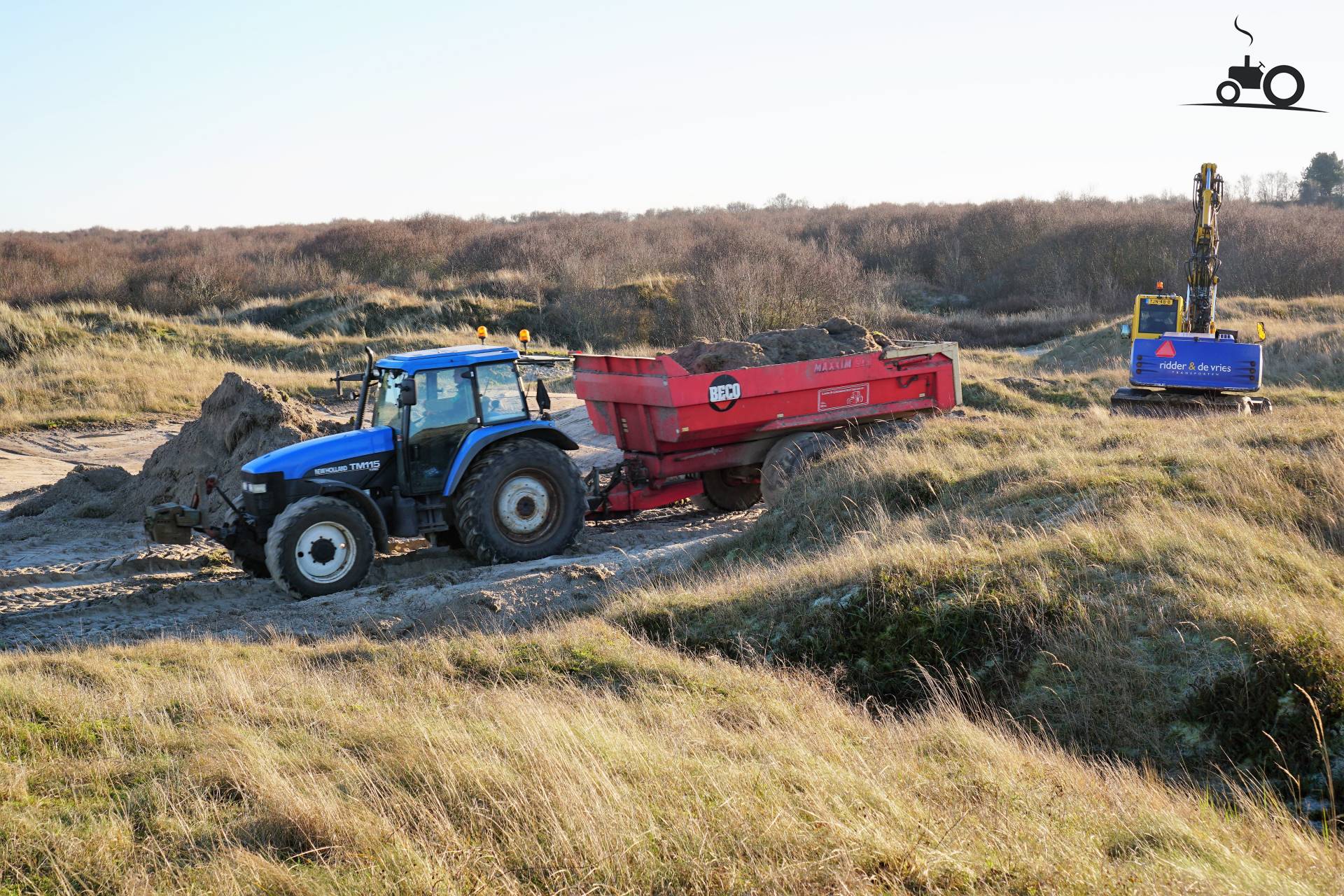 Foto New Holland TM 115 #1451616