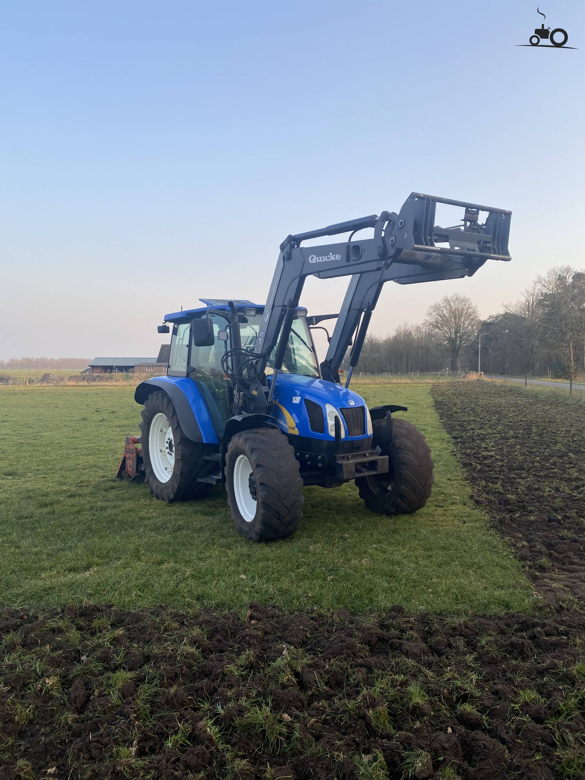 Foto New Holland TL 100 A #1462271