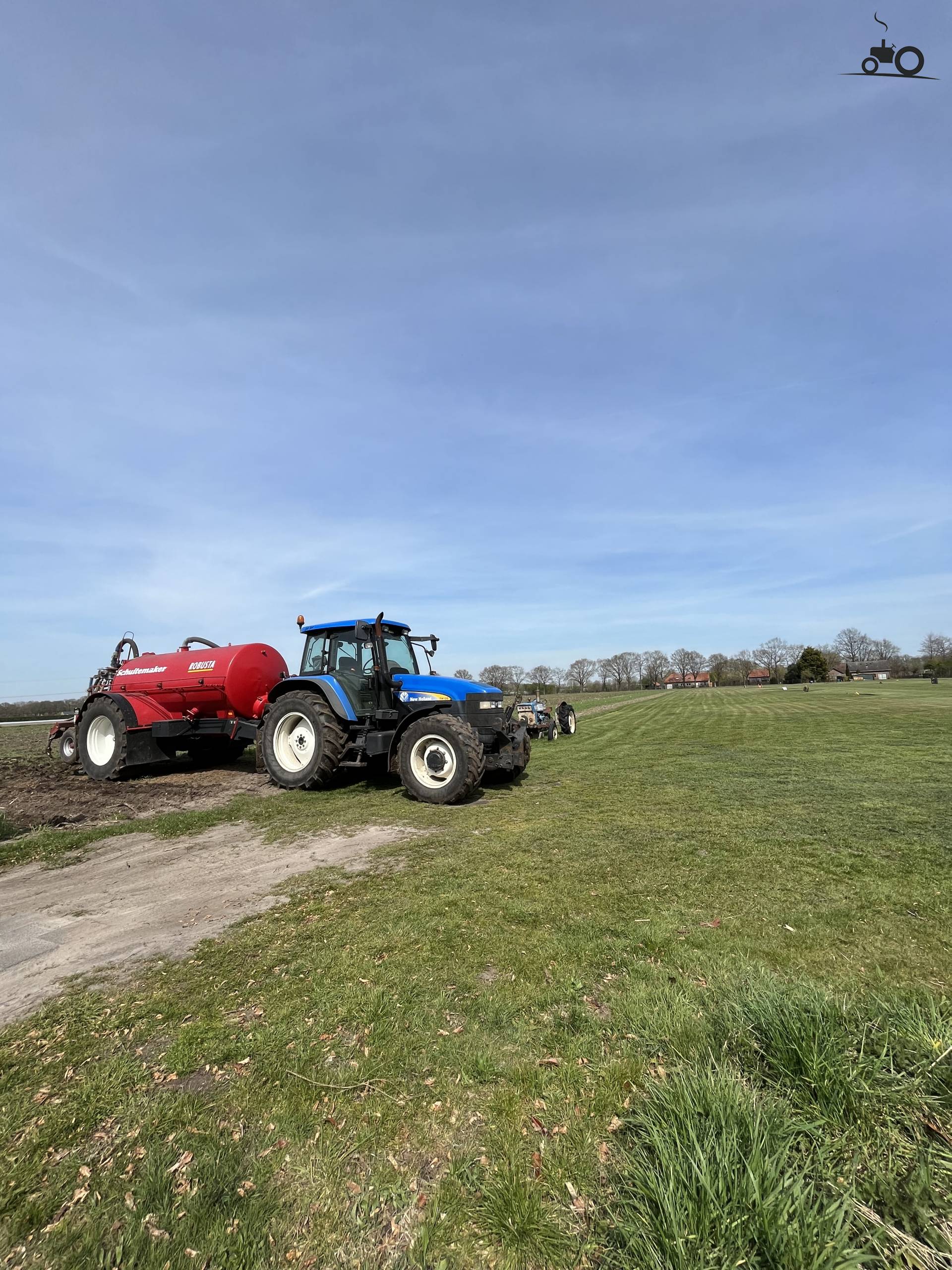 Foto New Holland TM 120 #1466181
