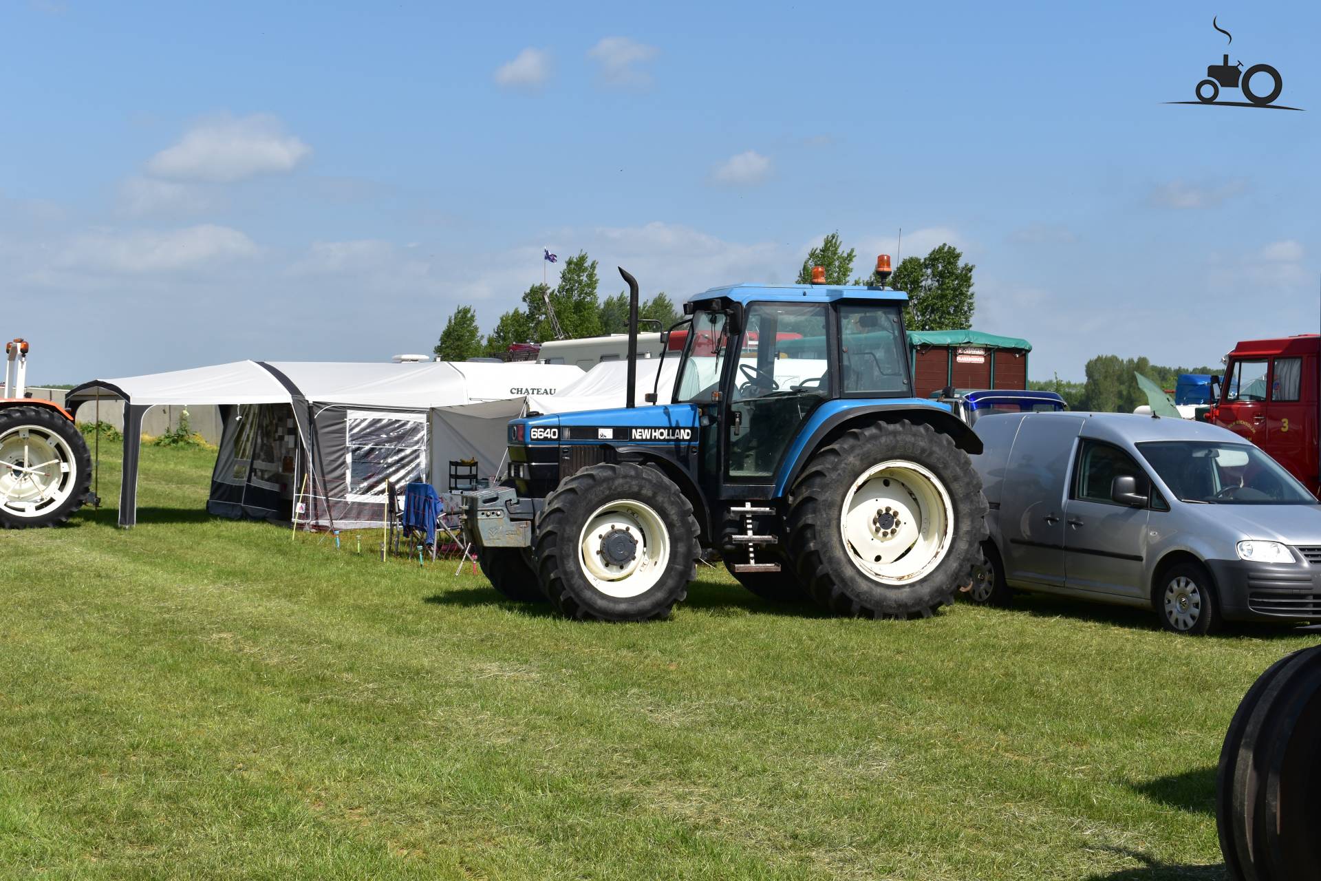 Foto New Holland 6640 #1472416