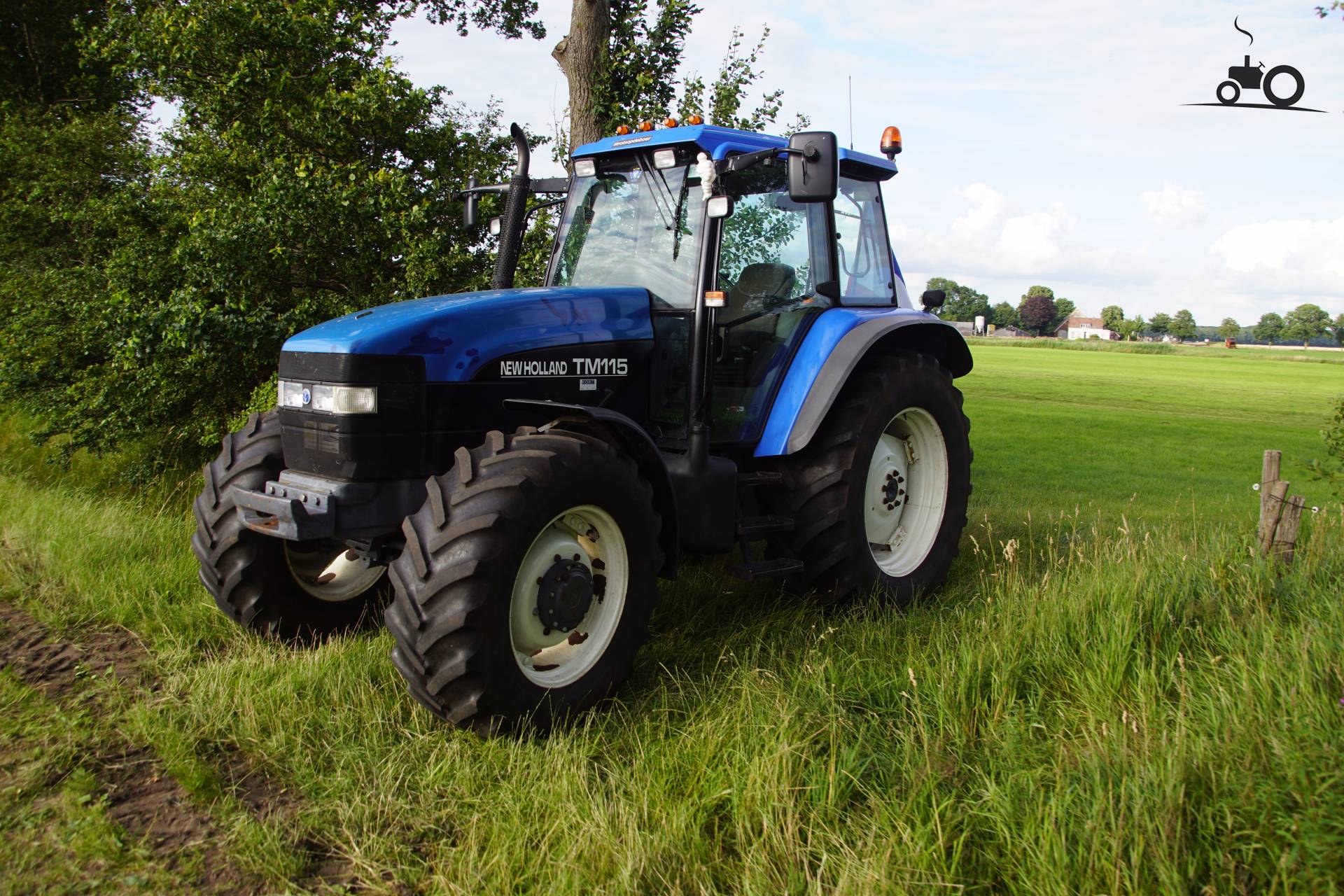Foto New Holland TM 115 #1480223