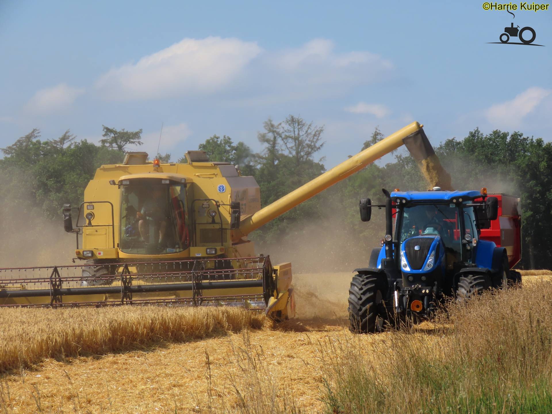 Foto New Holland TX 67 #1484086