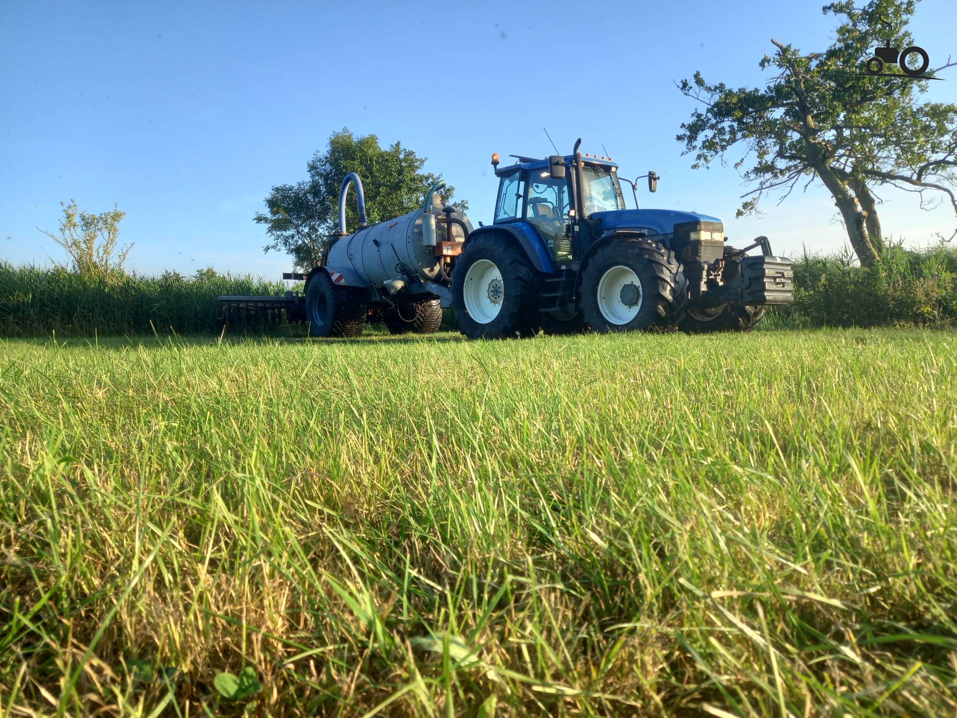 Foto New Holland 8160 #1486367