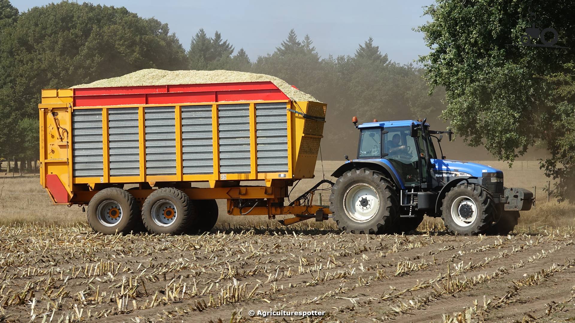 Foto New Holland TM 155 #1487544