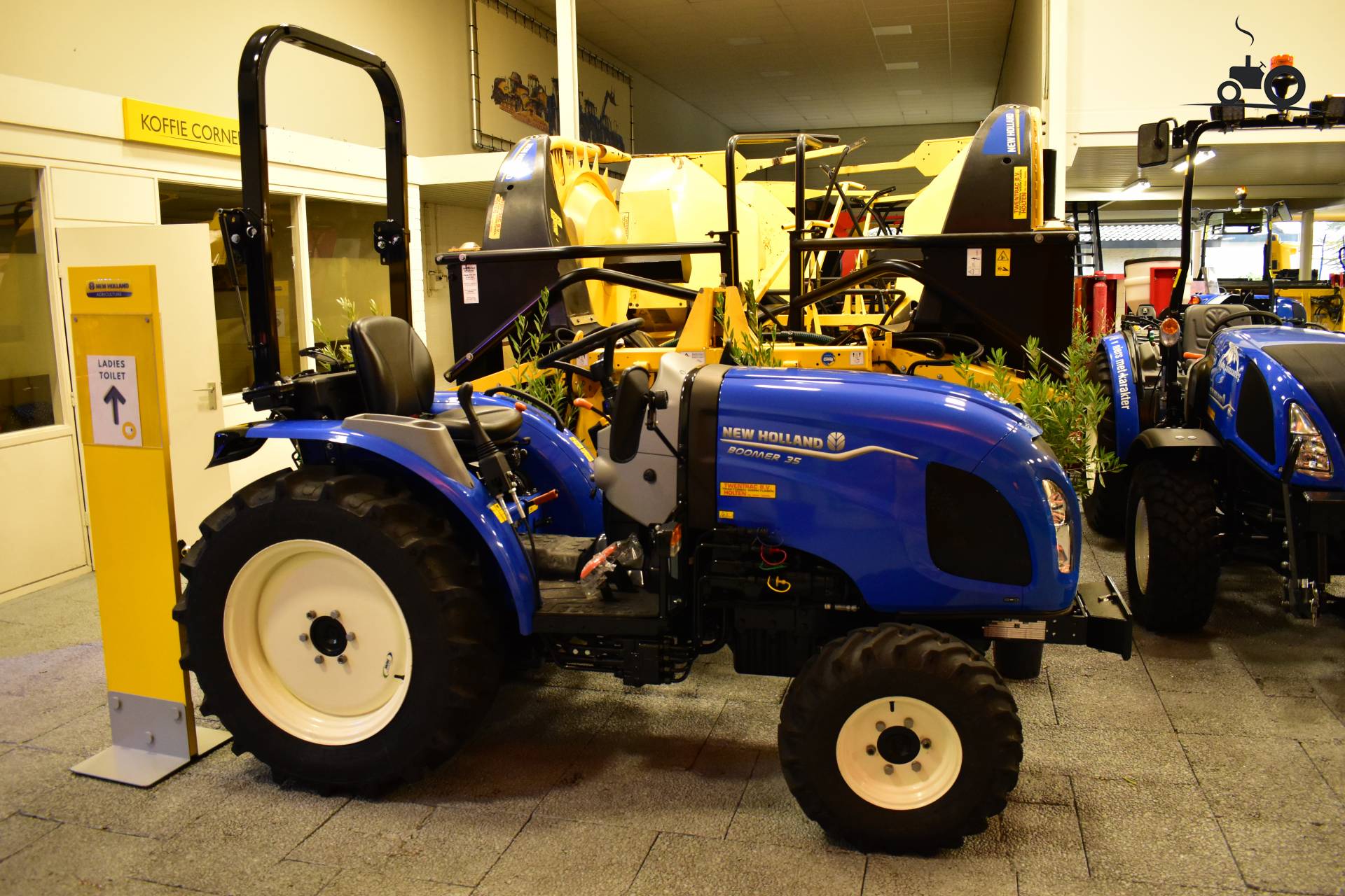 Foto New Holland Boomer #1500428