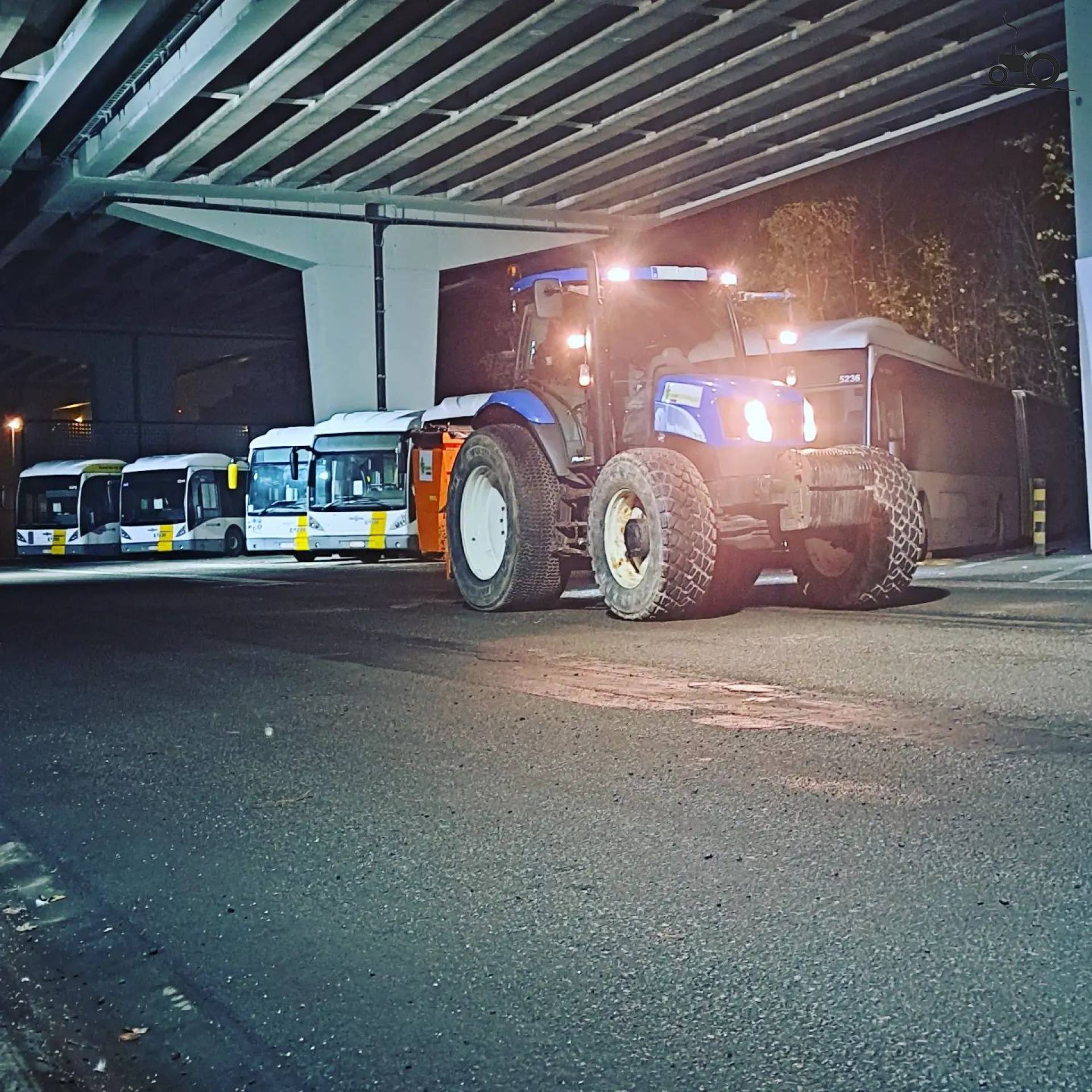 Foto New Holland TS 110 van Krinkels