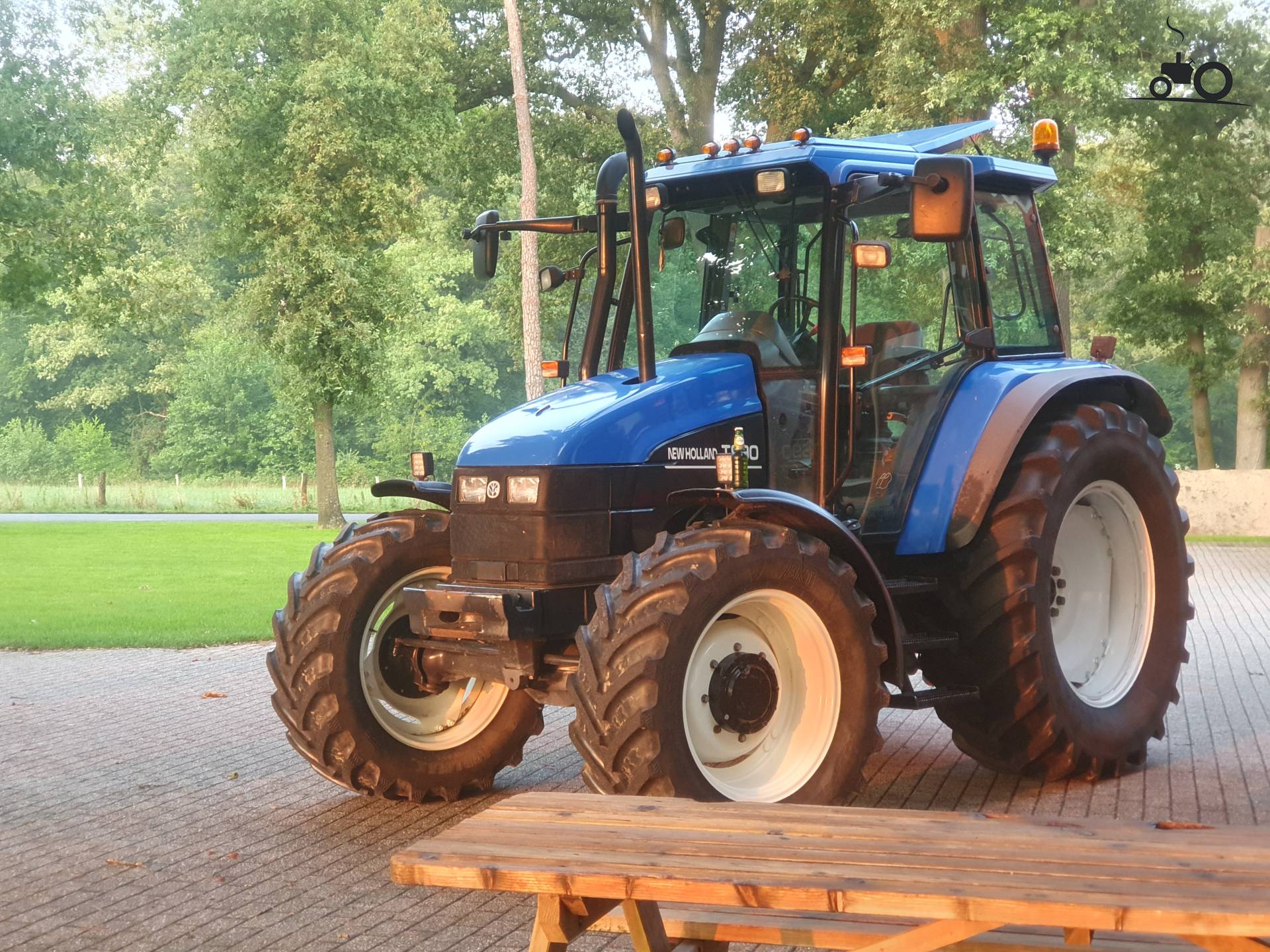 Foto New Holland TS 90 #1527468