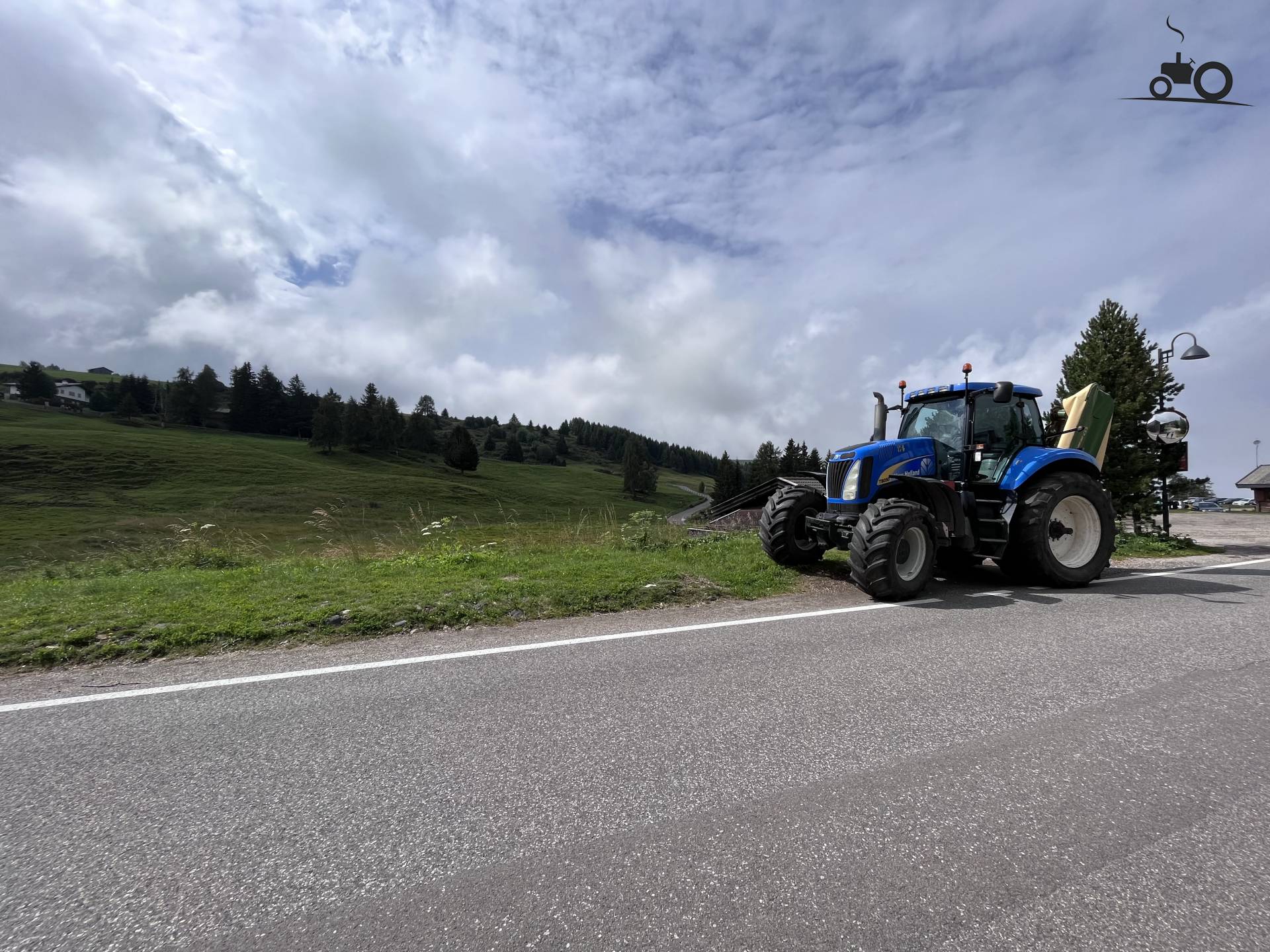 New Holland T 8050