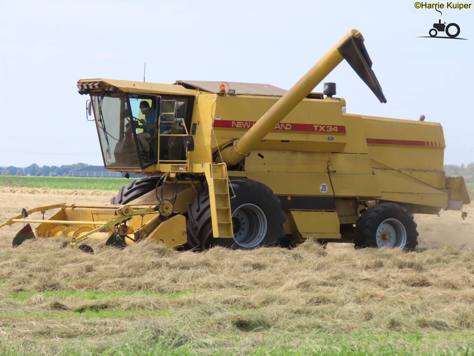 Foto New Holland TX 34 #1535374