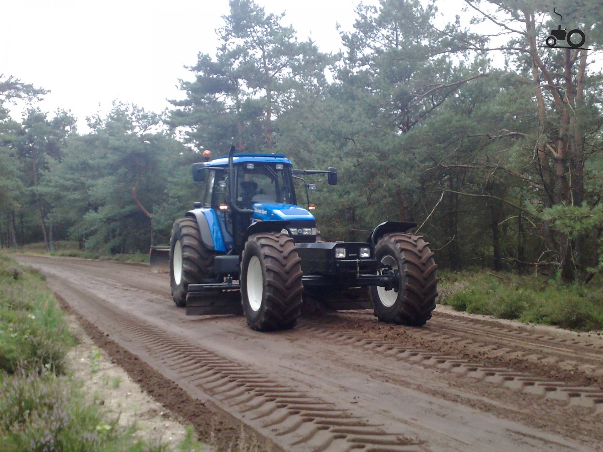 Foto New Holland TM 120 #155339