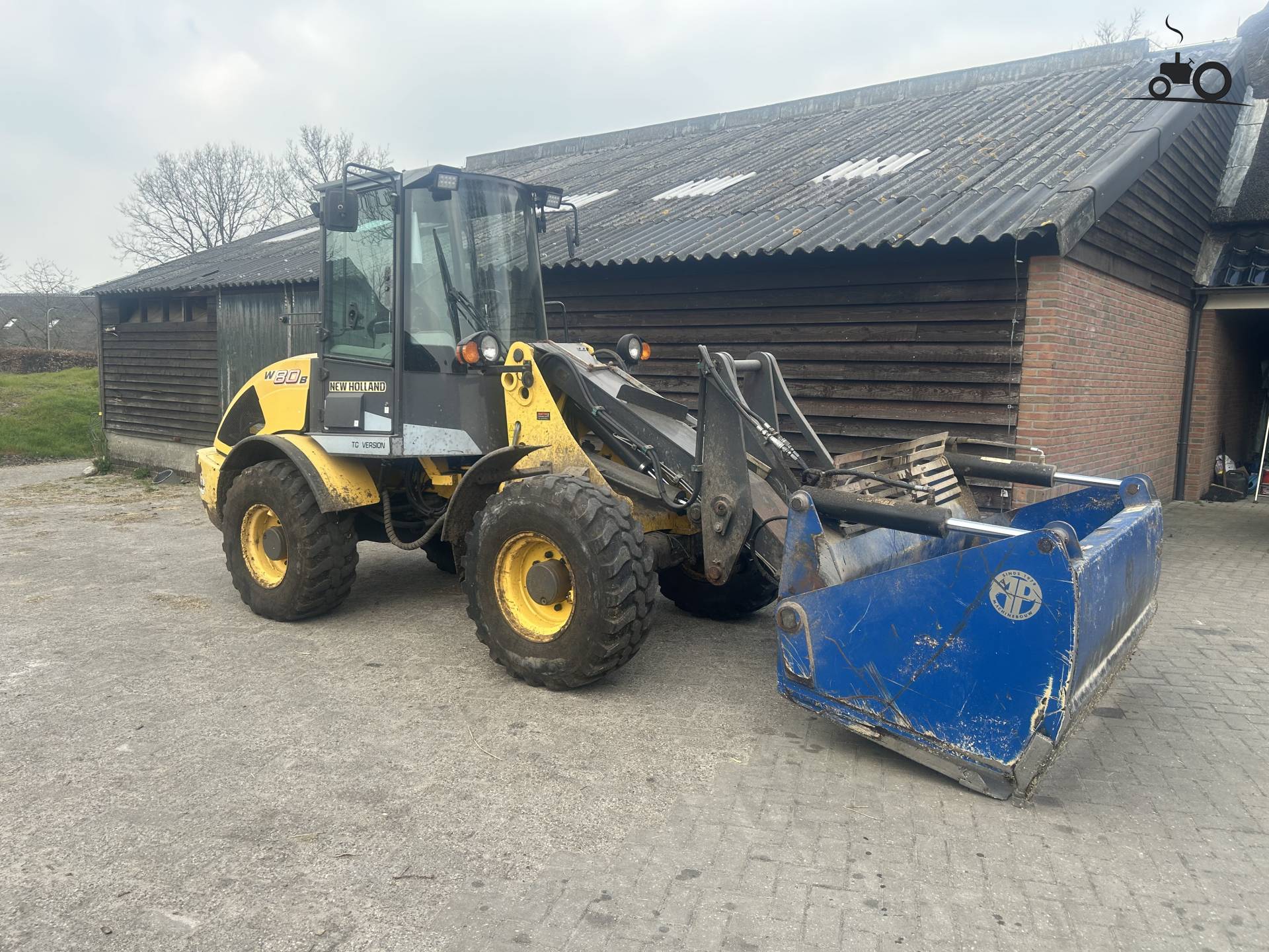 Foto New Holland W 80 TC #1613230