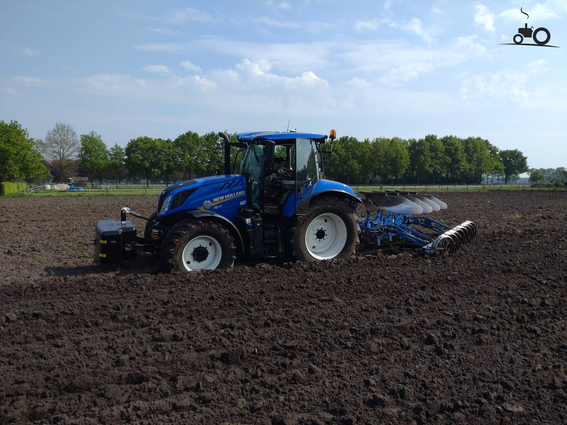 Foto New Holland T 6.145 #1617972
