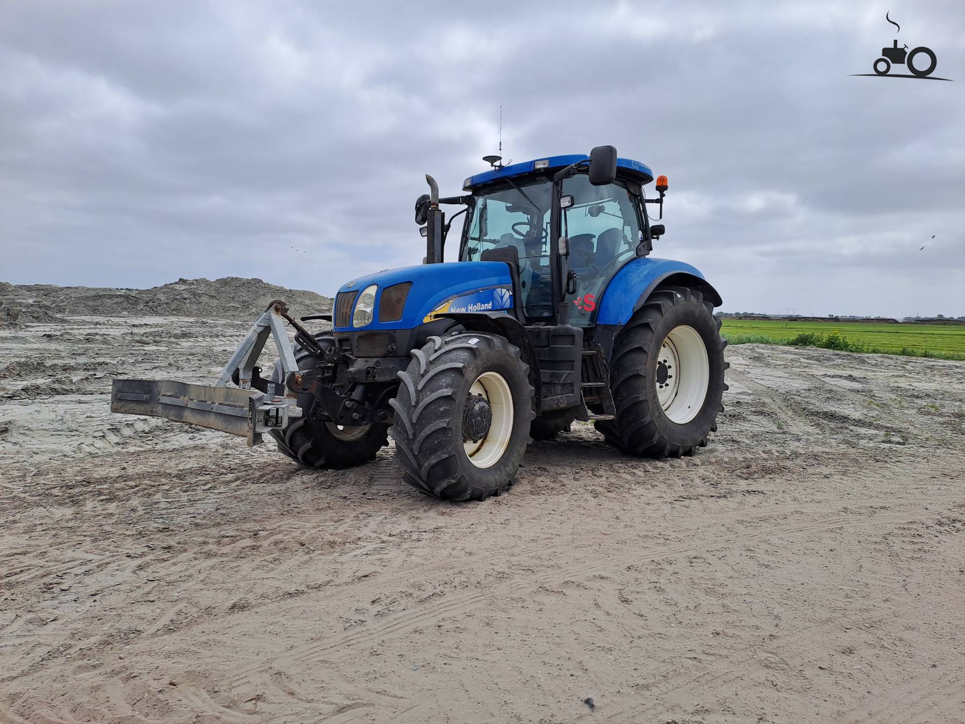 Foto New Holland T 6080 #1620112