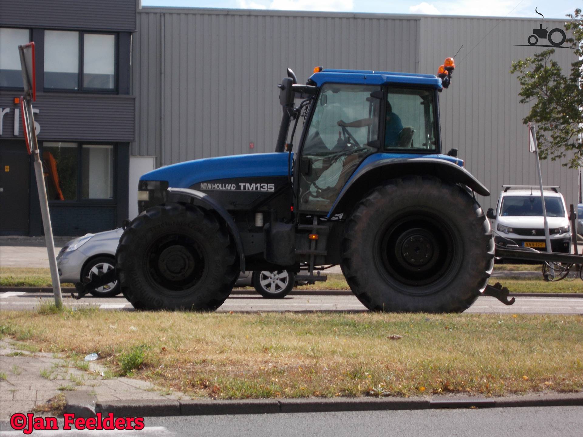 Foto New Holland TM 135 #1635204