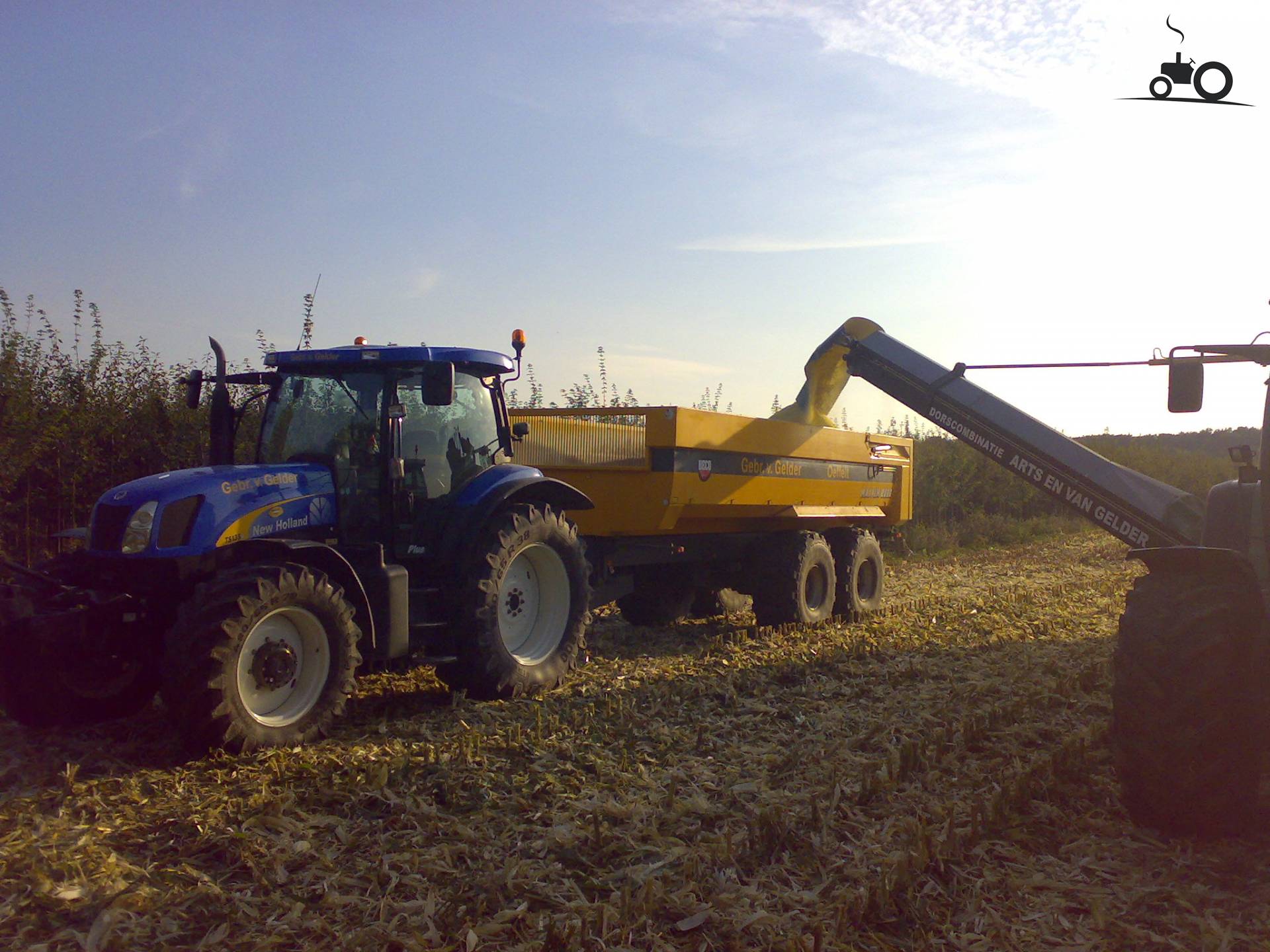 Foto New Holland TS 135 A #169881