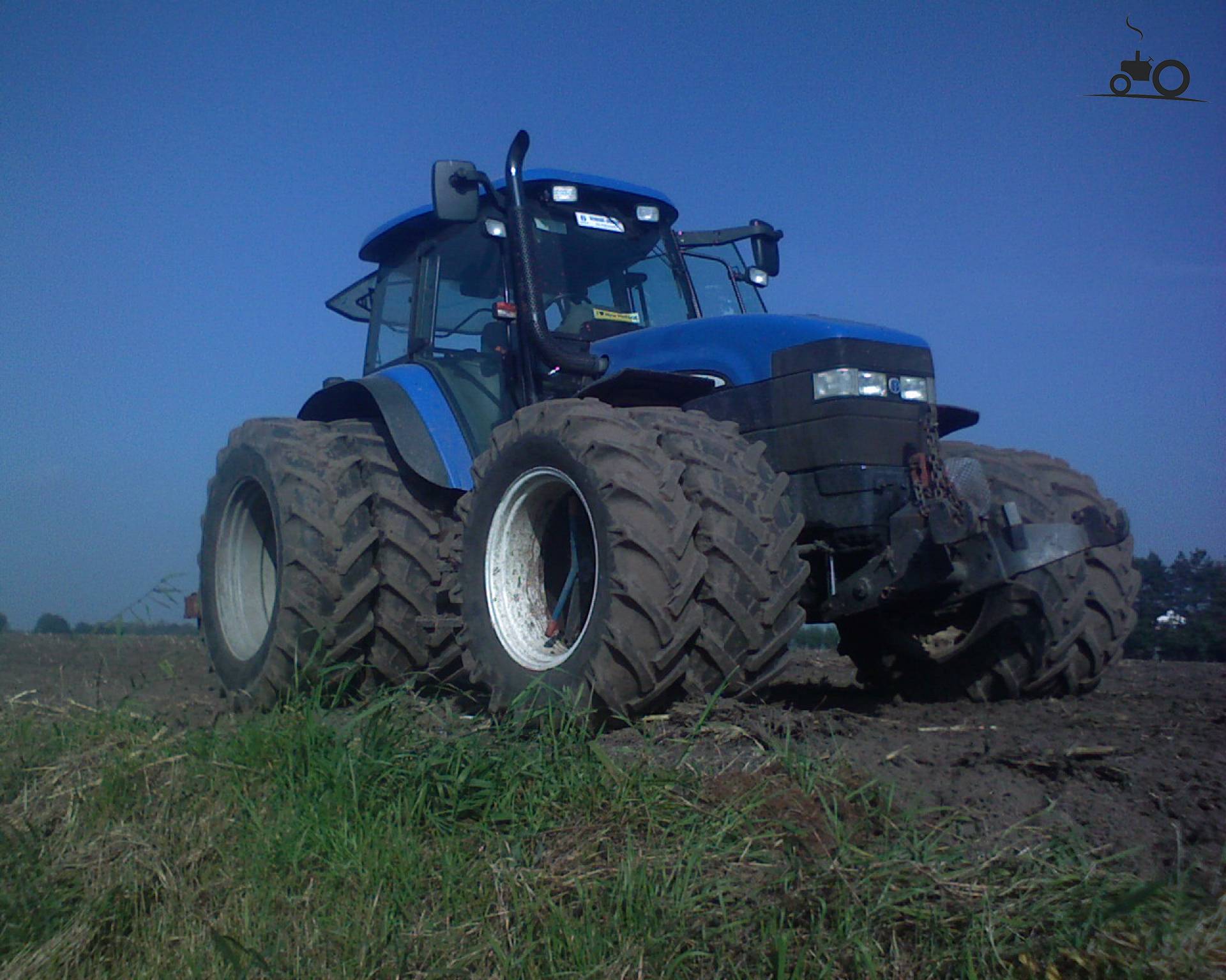 Foto New Holland TM 120 #174151