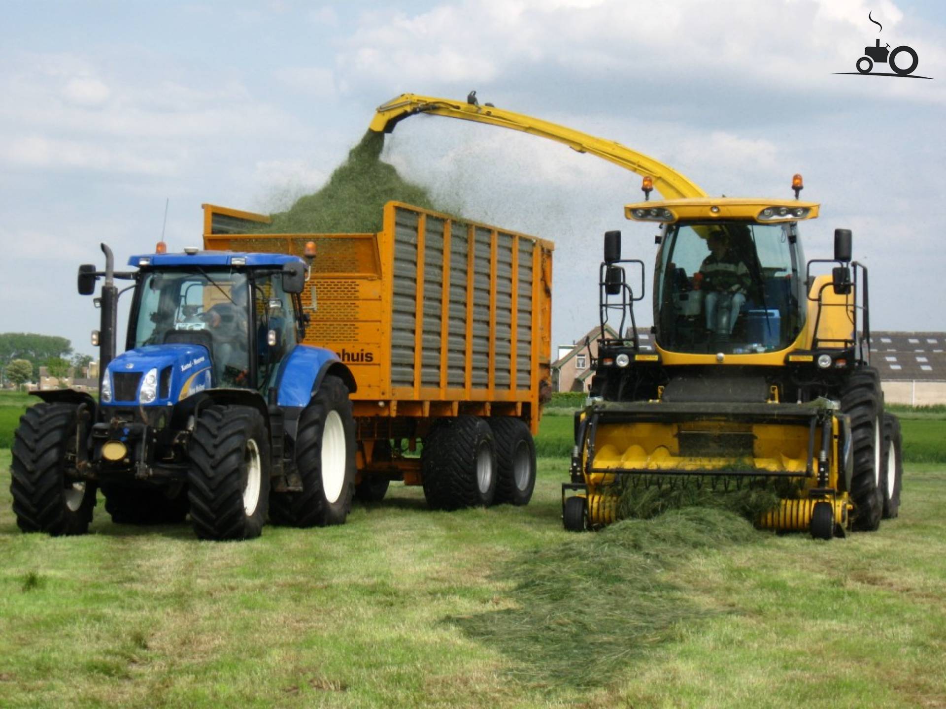 Foto New Holland T 6080 van Kasteel-meeuwen