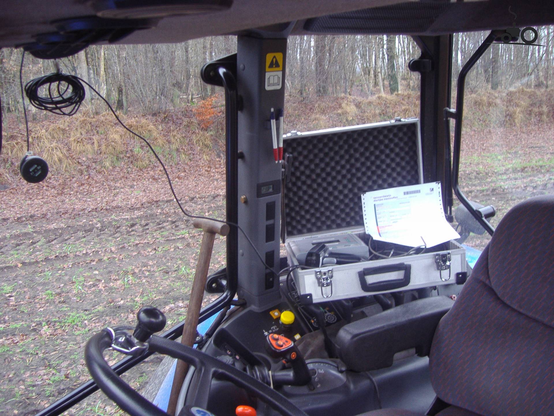 Foto New Holland TM 115 #30089