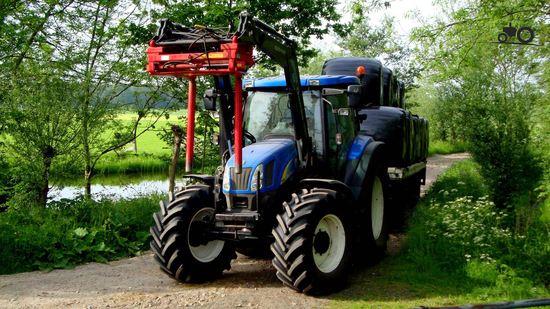 New Holland Ts