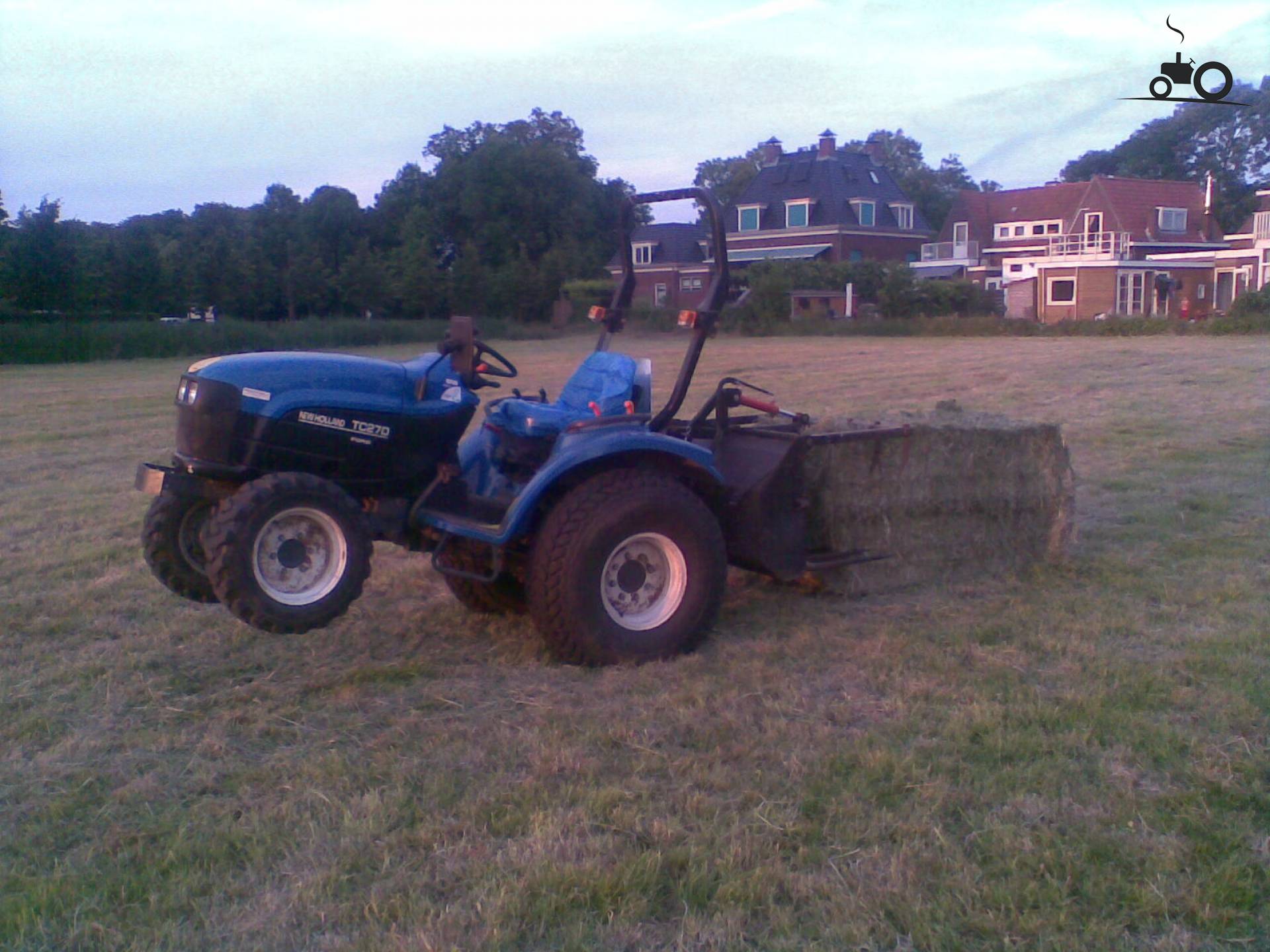 New Holland TC 210