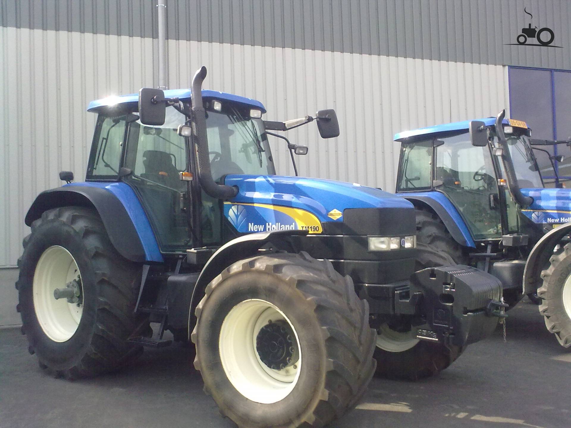Foto New Holland TM 190 #385195