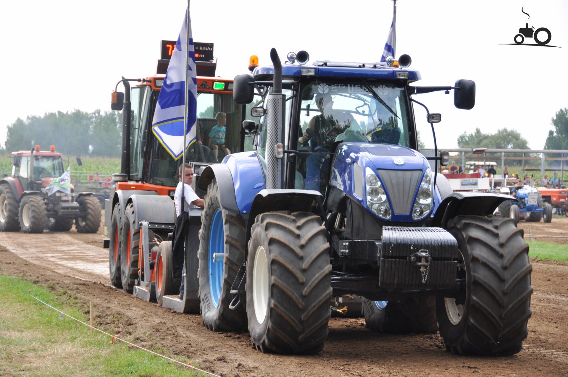 Foto New Holland T 7070 #395503