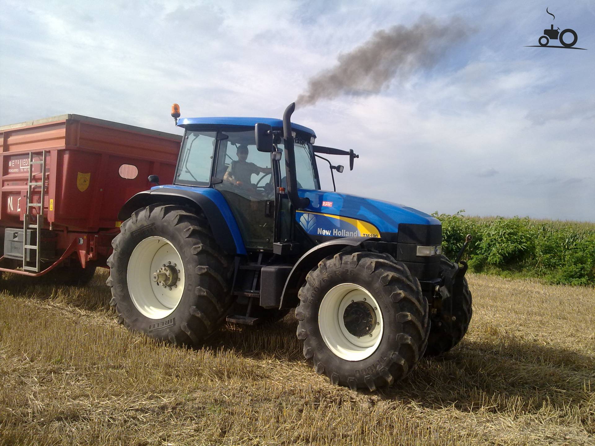 Foto New Holland TM 190 #396877