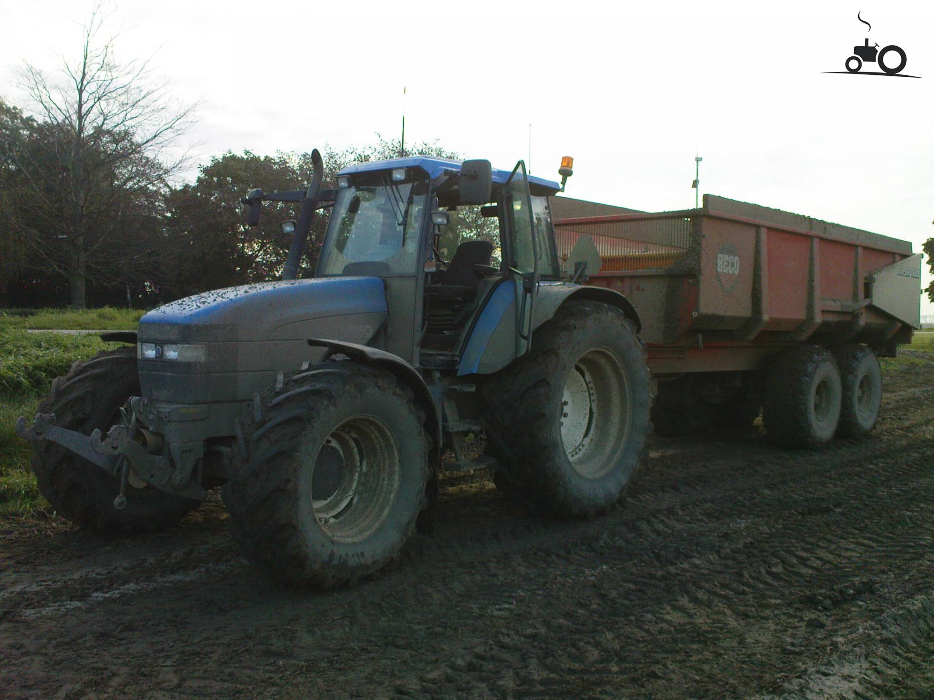 Foto New Holland TM 150 #408034