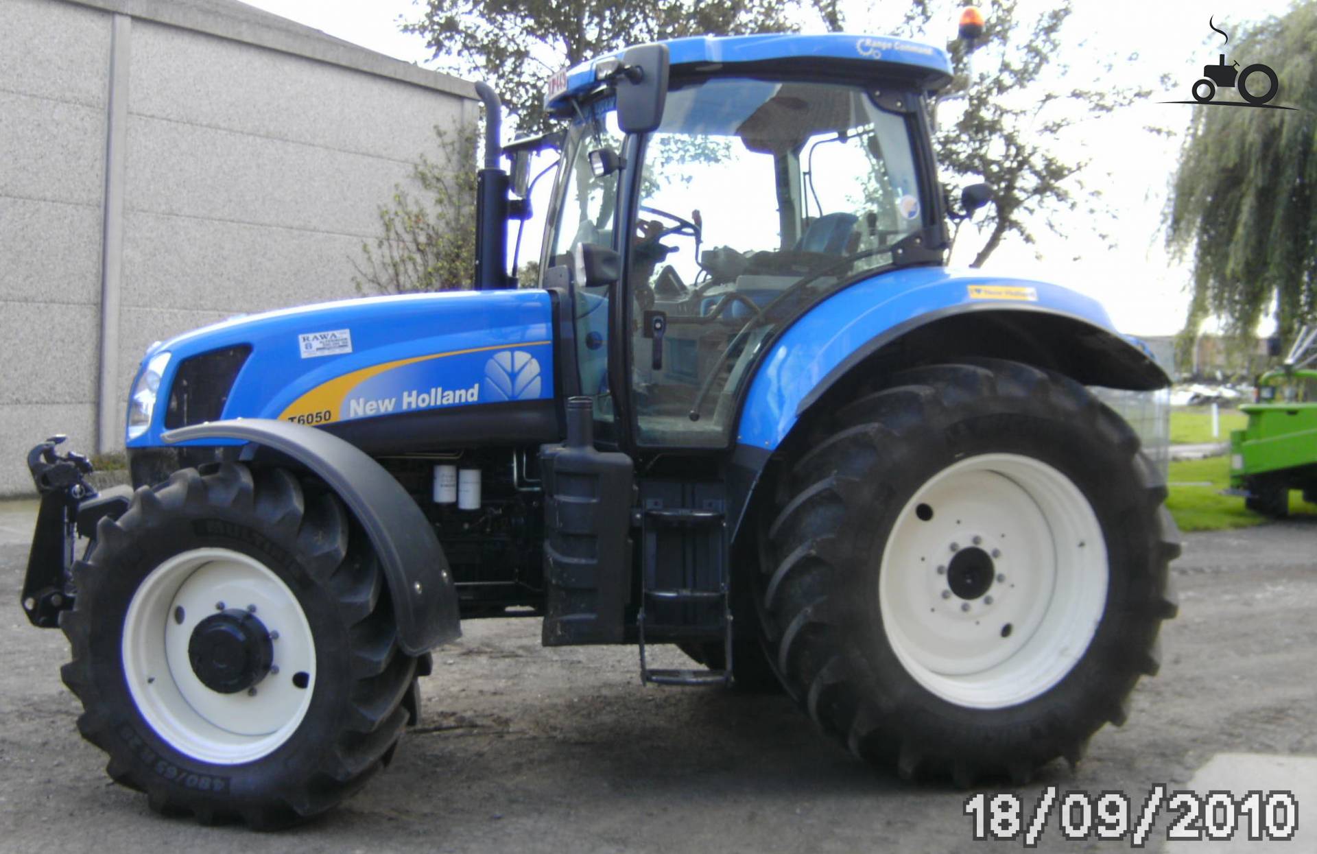 Foto New Holland T 6050 #408971