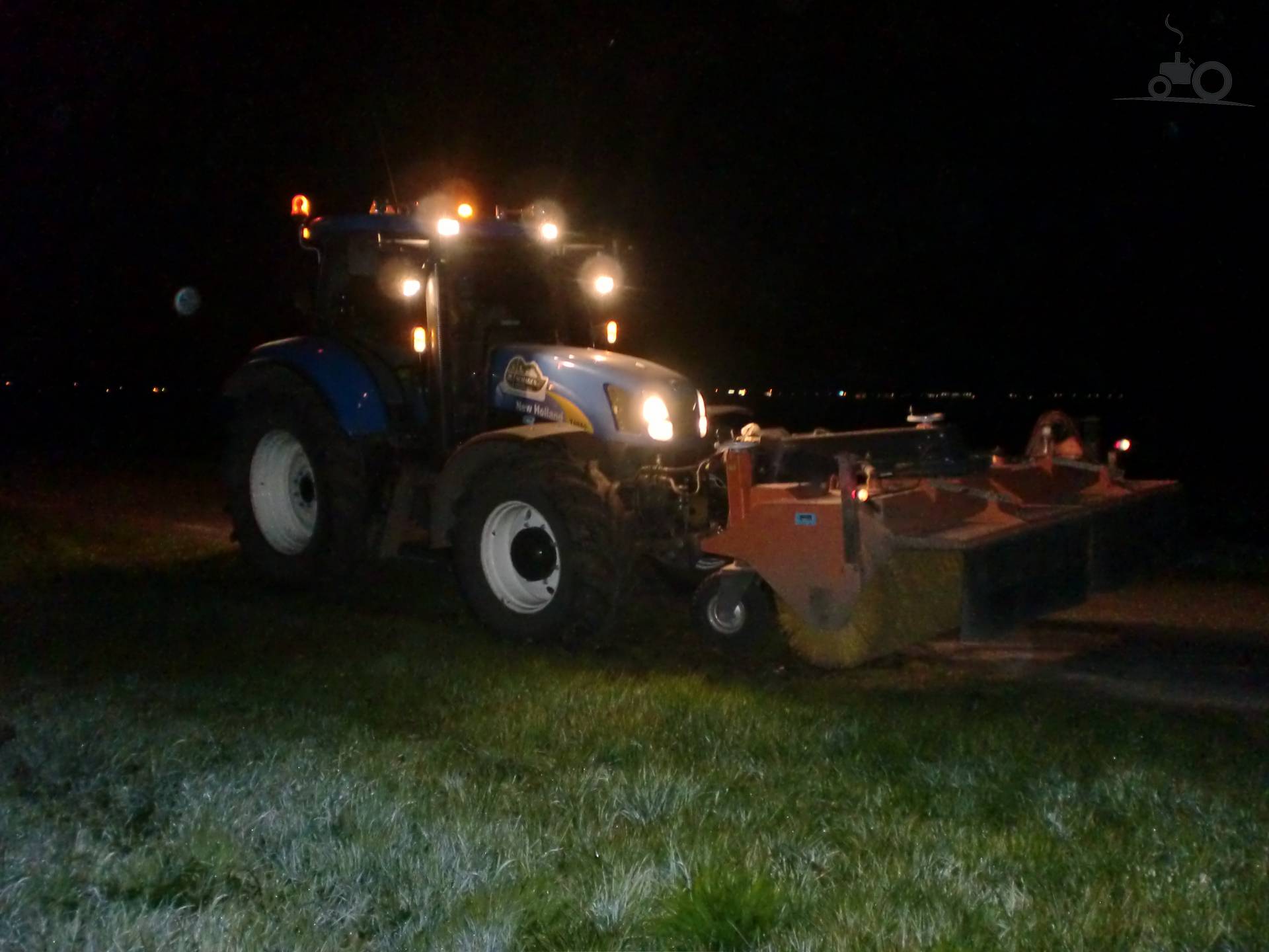 Foto New Holland T 6080 #412811