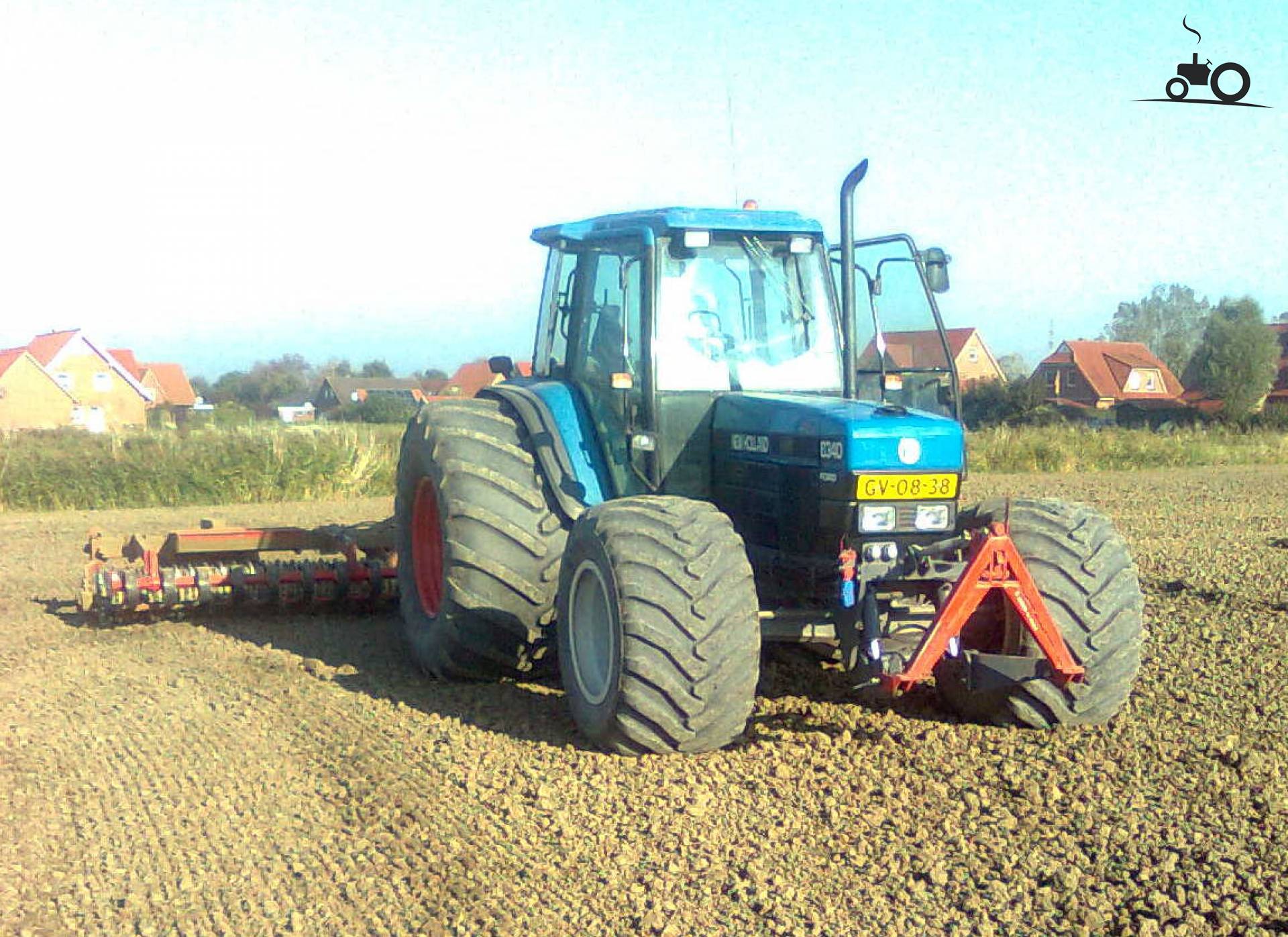 Foto New Holland 8340 #415301
