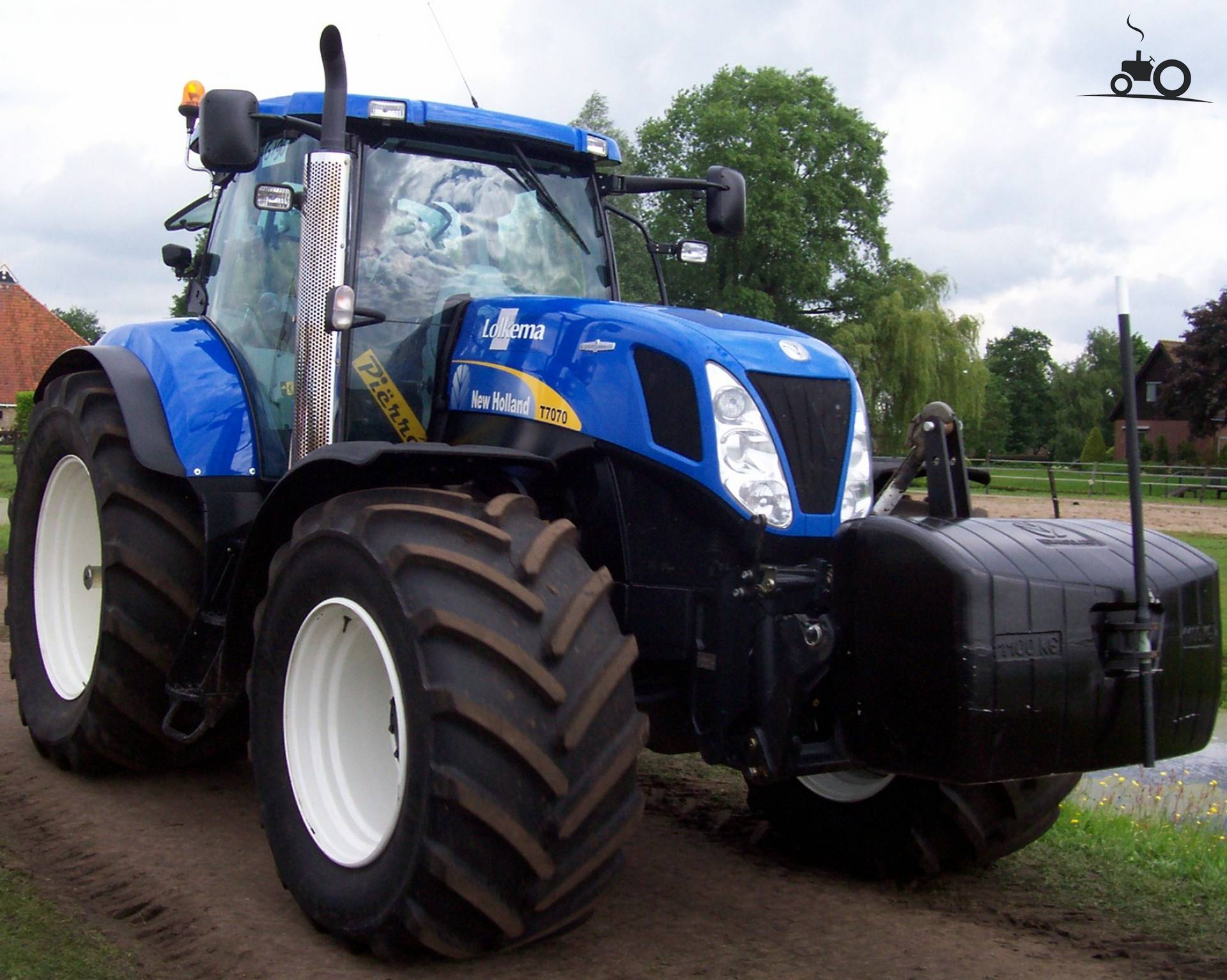 Foto New Holland T 7070 #417689