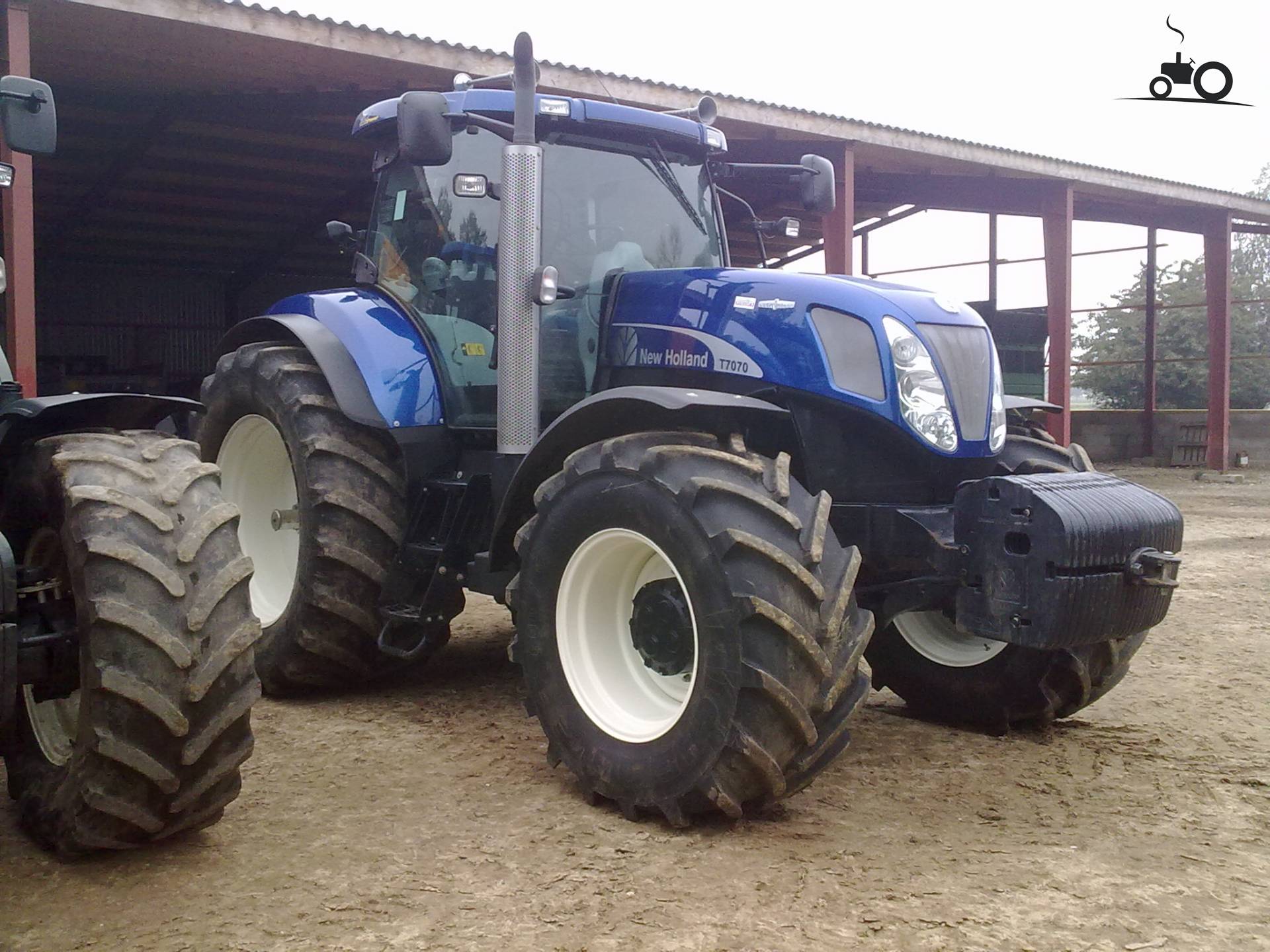 Foto New Holland T 7070 #423347