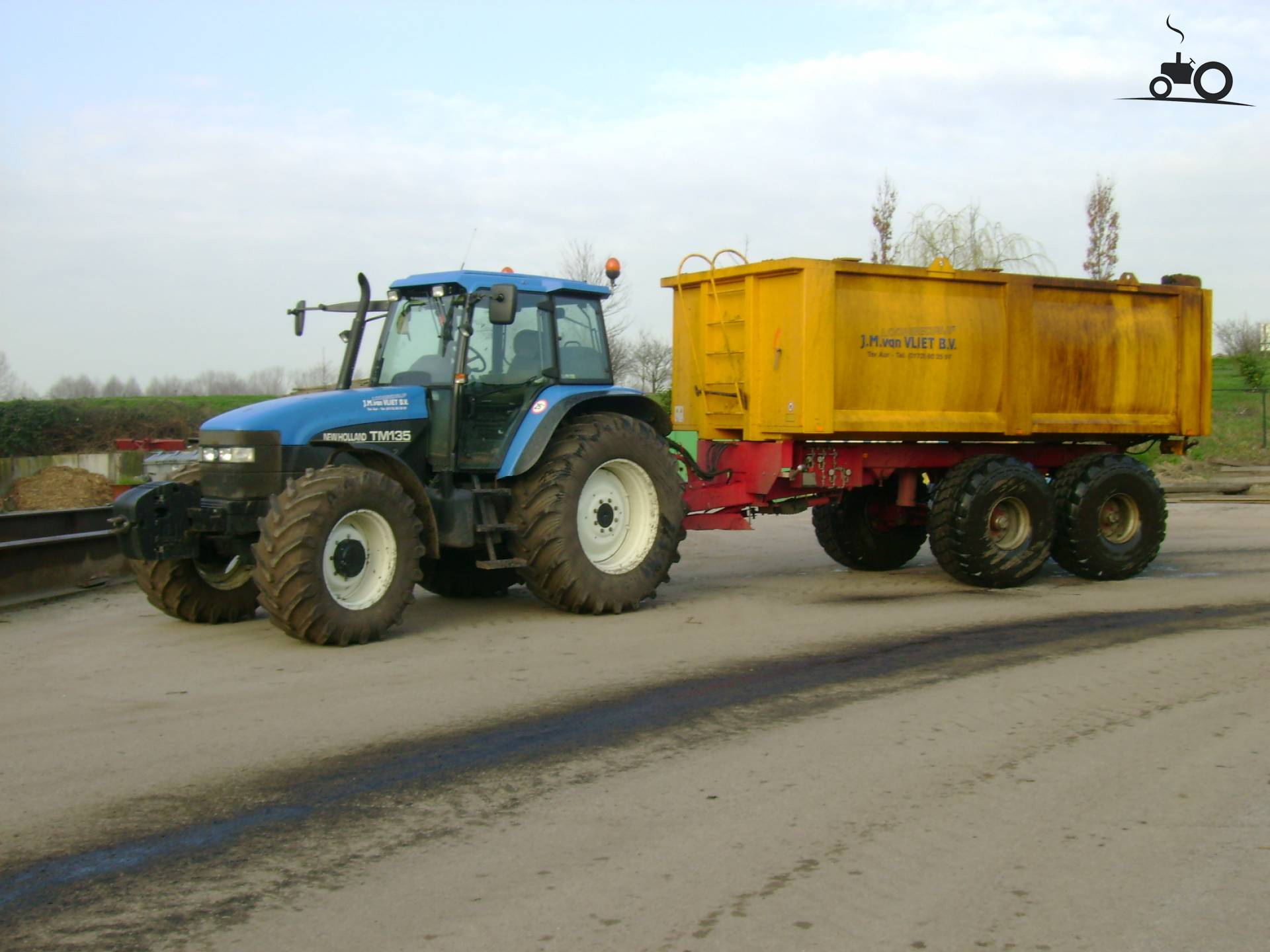 Foto New Holland TM 135 #42568