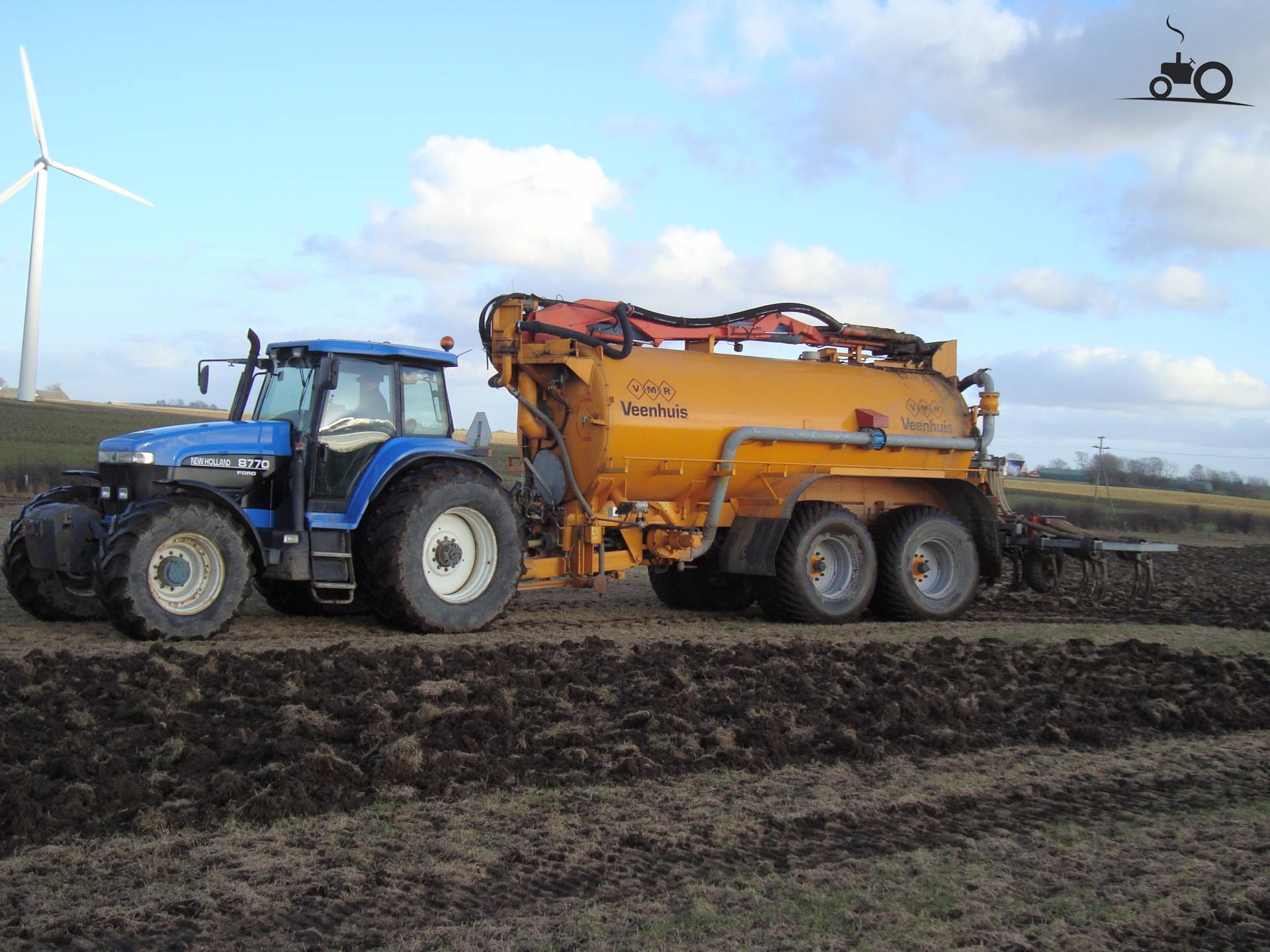 Foto New Holland 8770 #437911