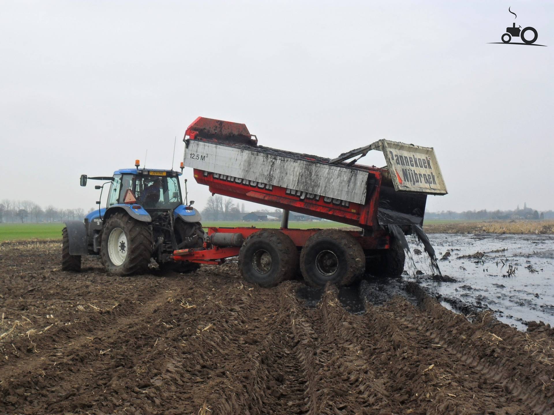 Foto New Holland TM 150 #450894