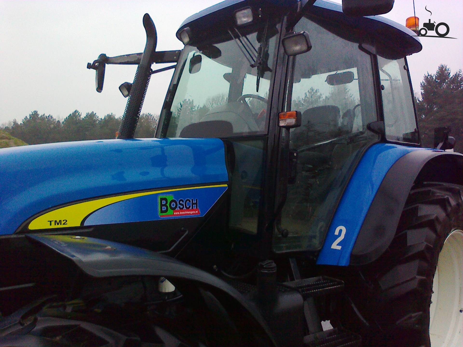 Foto New Holland TM 120 van Bosch Loonbedrijf Grondverzet en ...