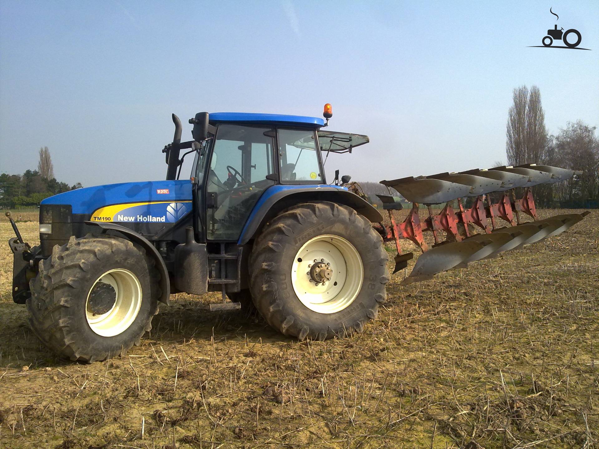 Foto New Holland TM 190 #466241
