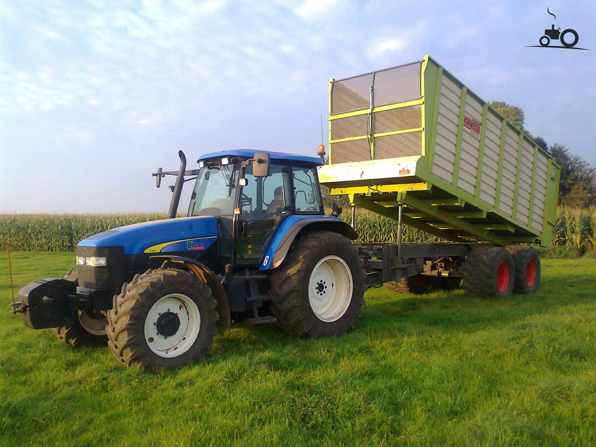 Foto New Holland TM 120 #550727