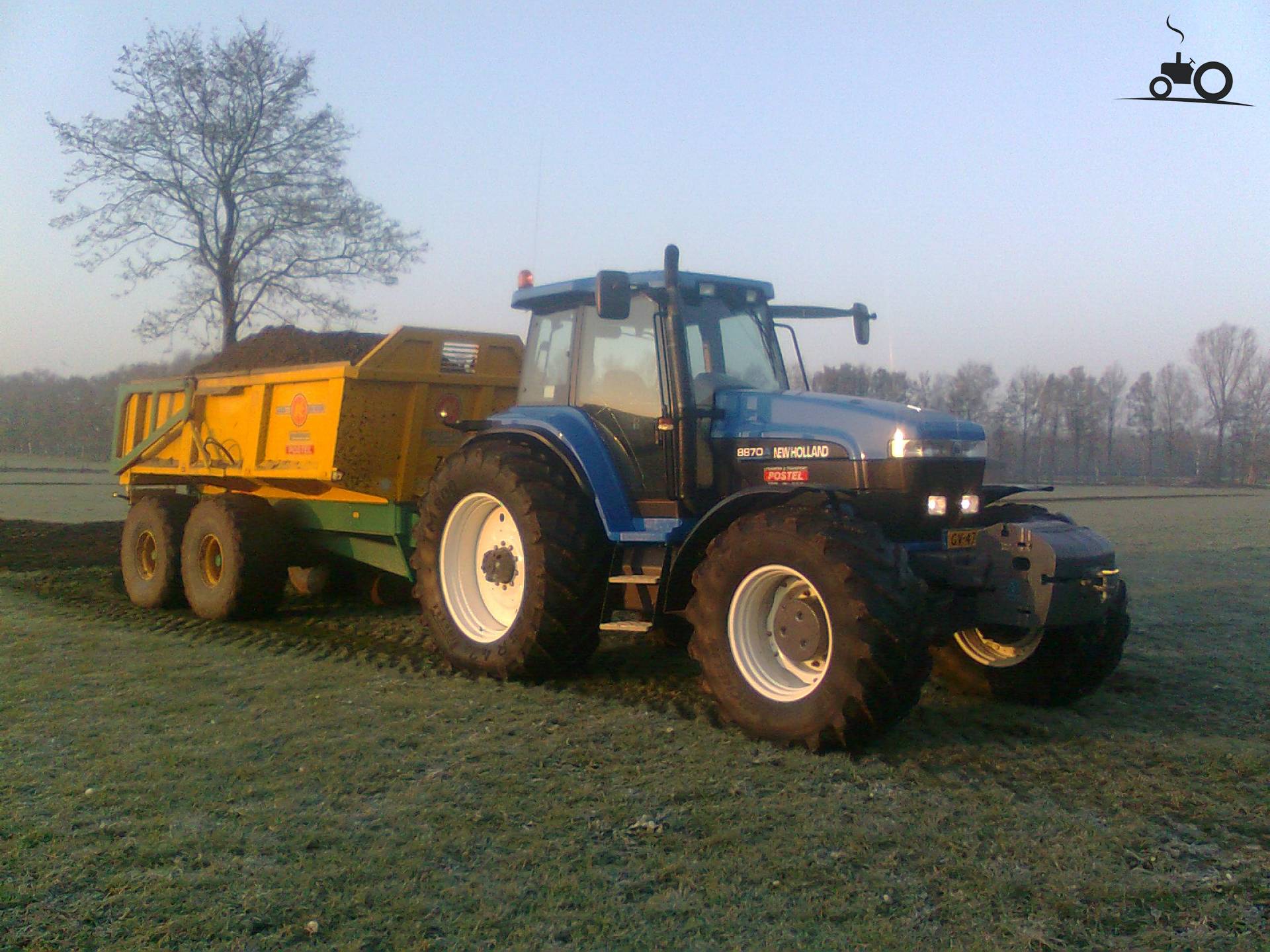Foto New Holland 8870 A van Postel