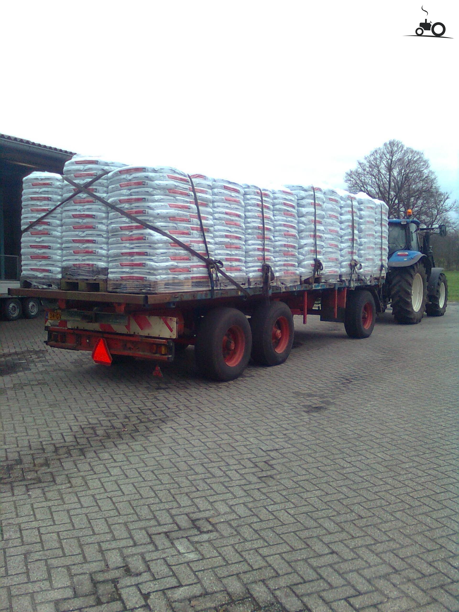 New Holland T 6020 Delta