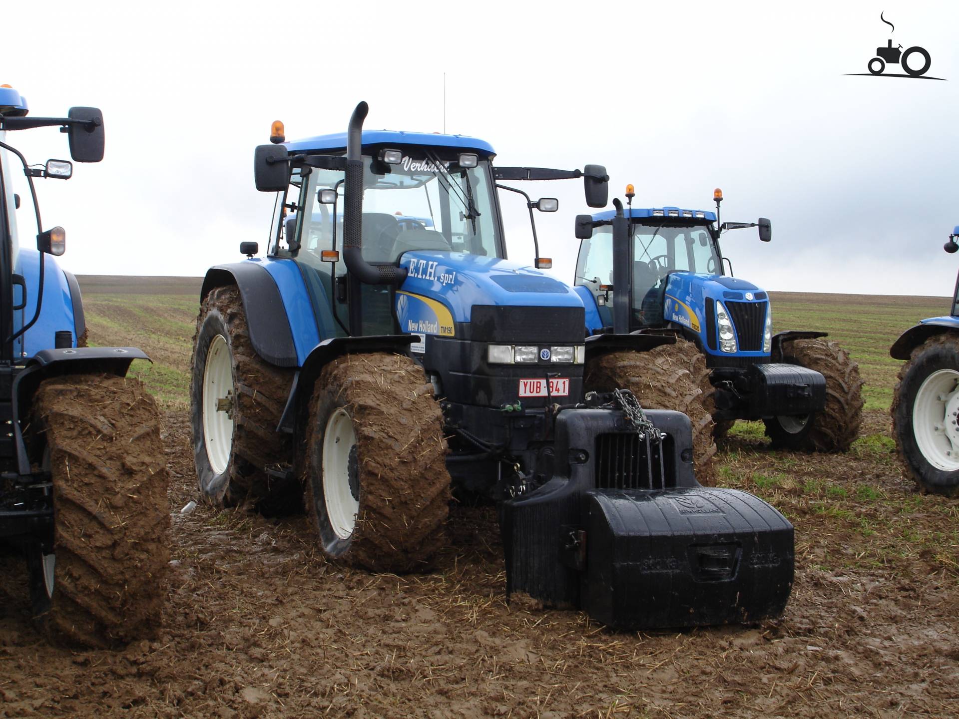Foto New Holland TM 190 #590032