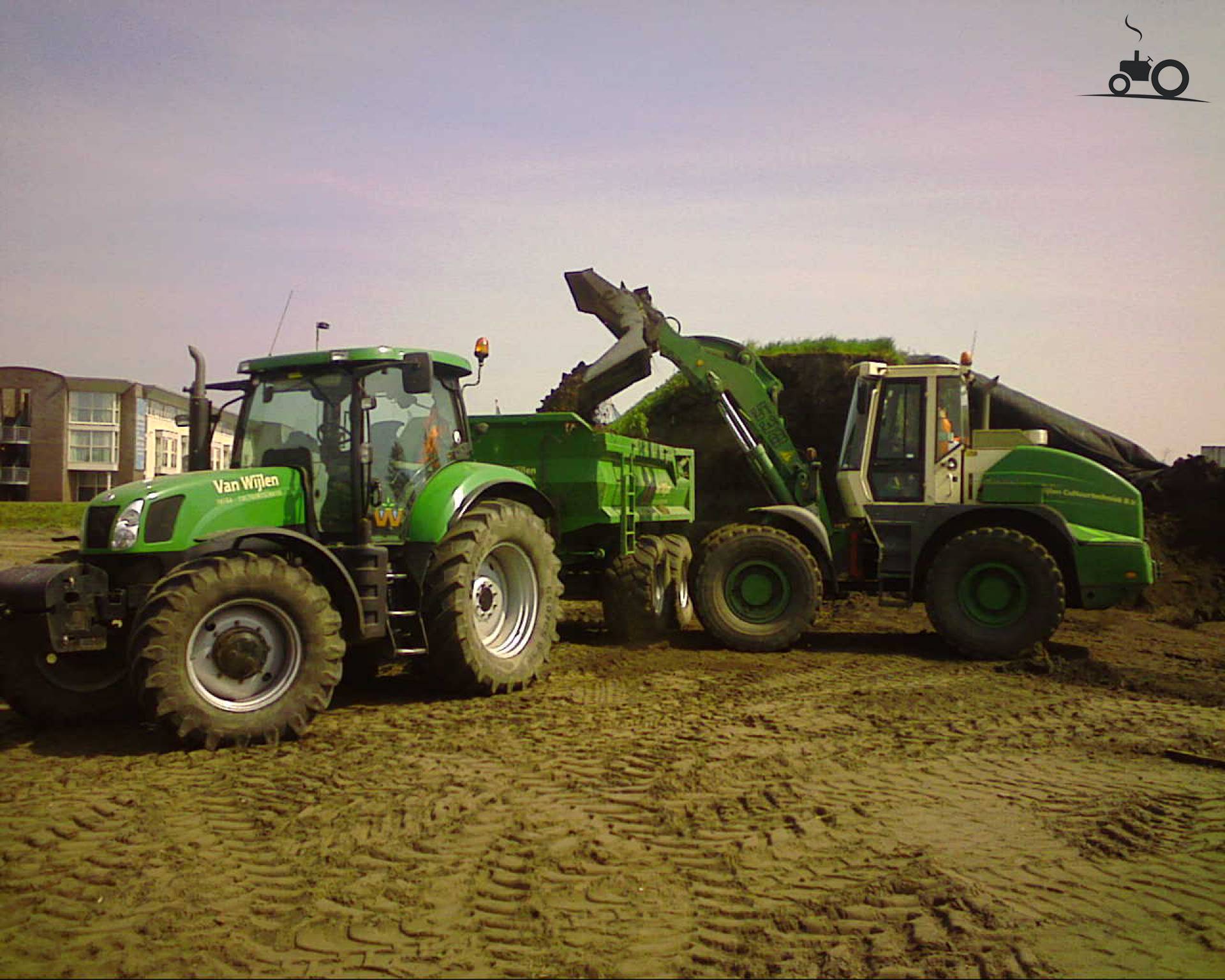 Foto New Holland T 6080 #599196