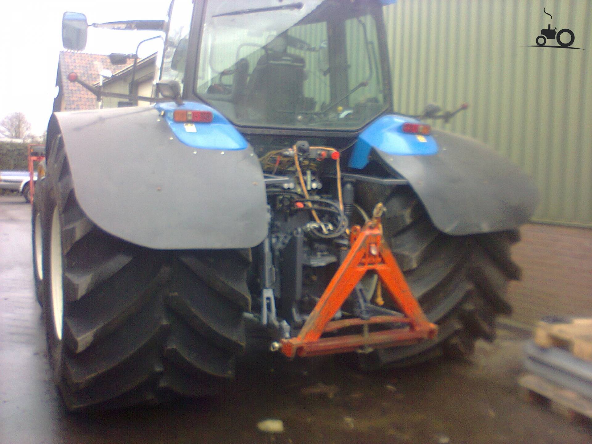 Foto New Holland TM 150 van Loonbedrijf J.m. Van Vliet BV
