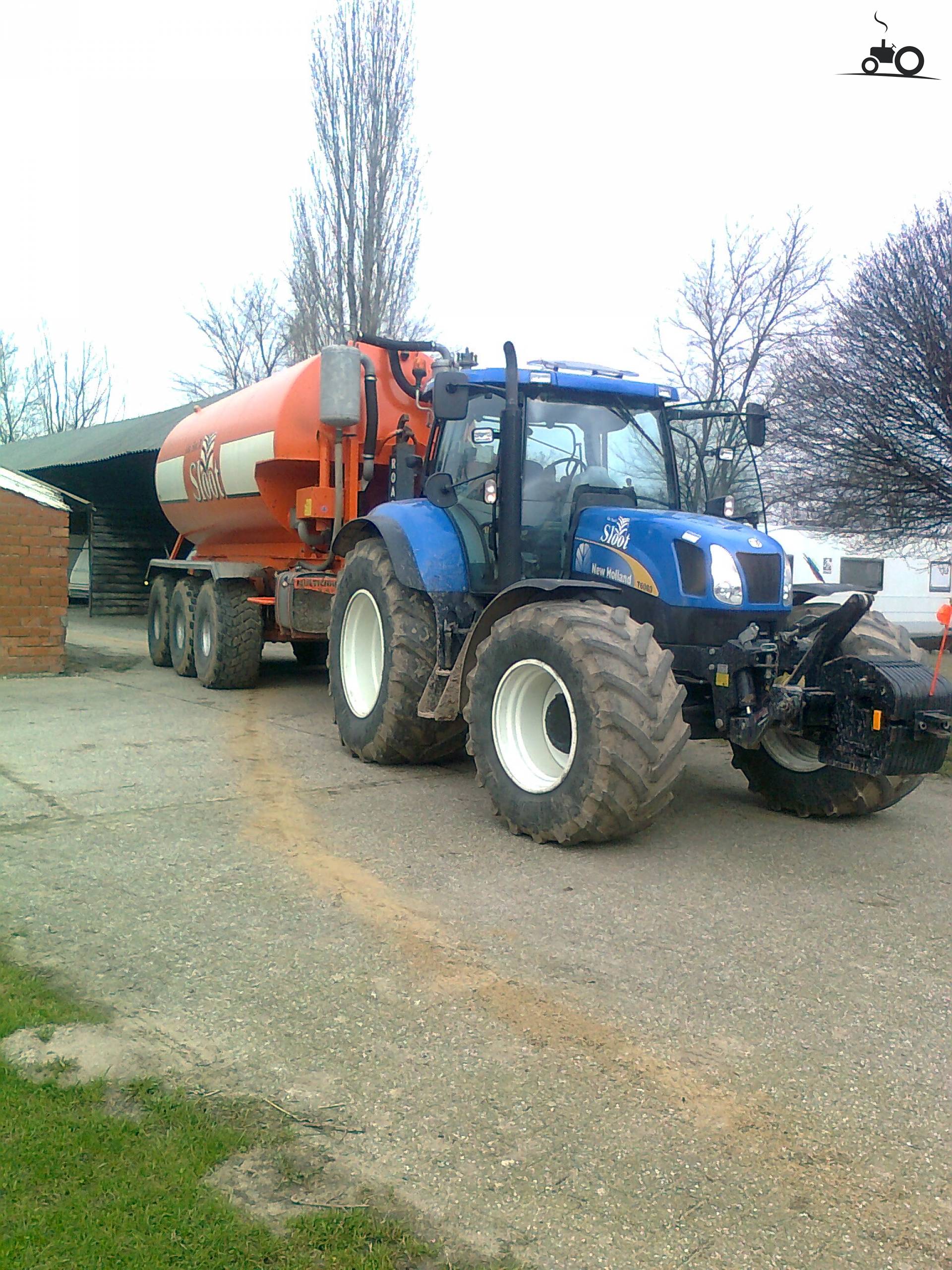 Foto New Holland T 6080 #615179