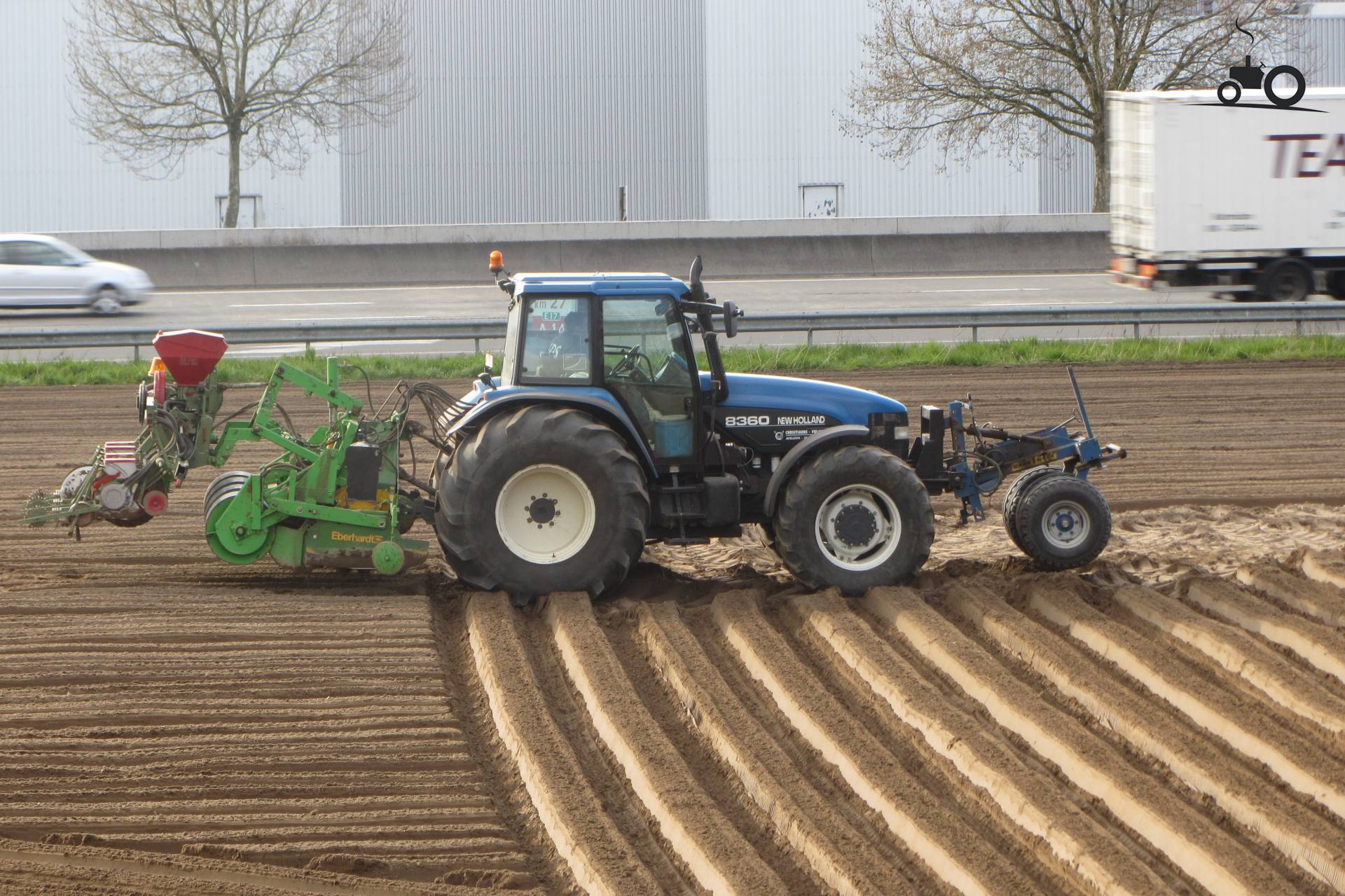 Foto New Holland 8360 #623347