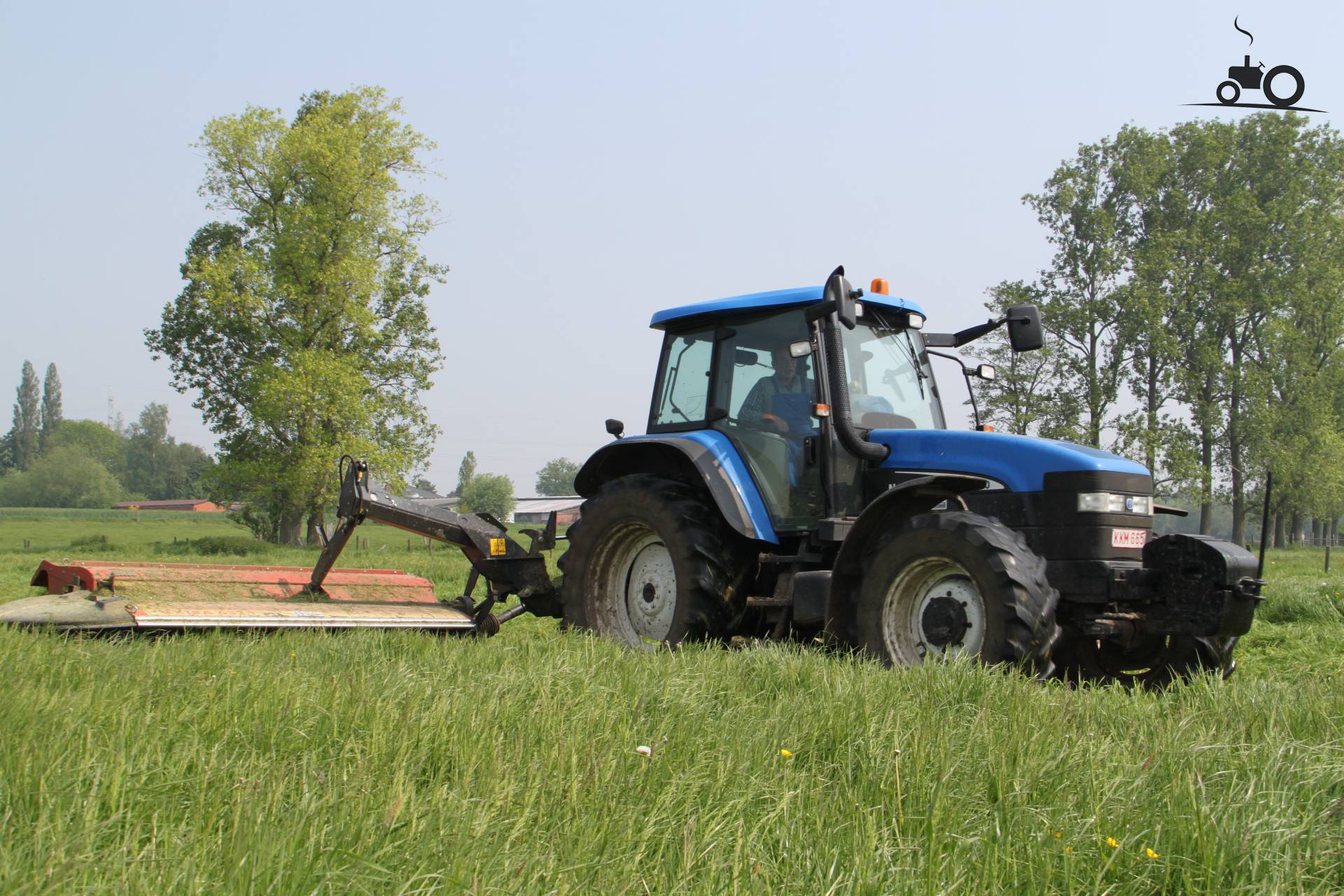 Foto New Holland TM 120 #644607