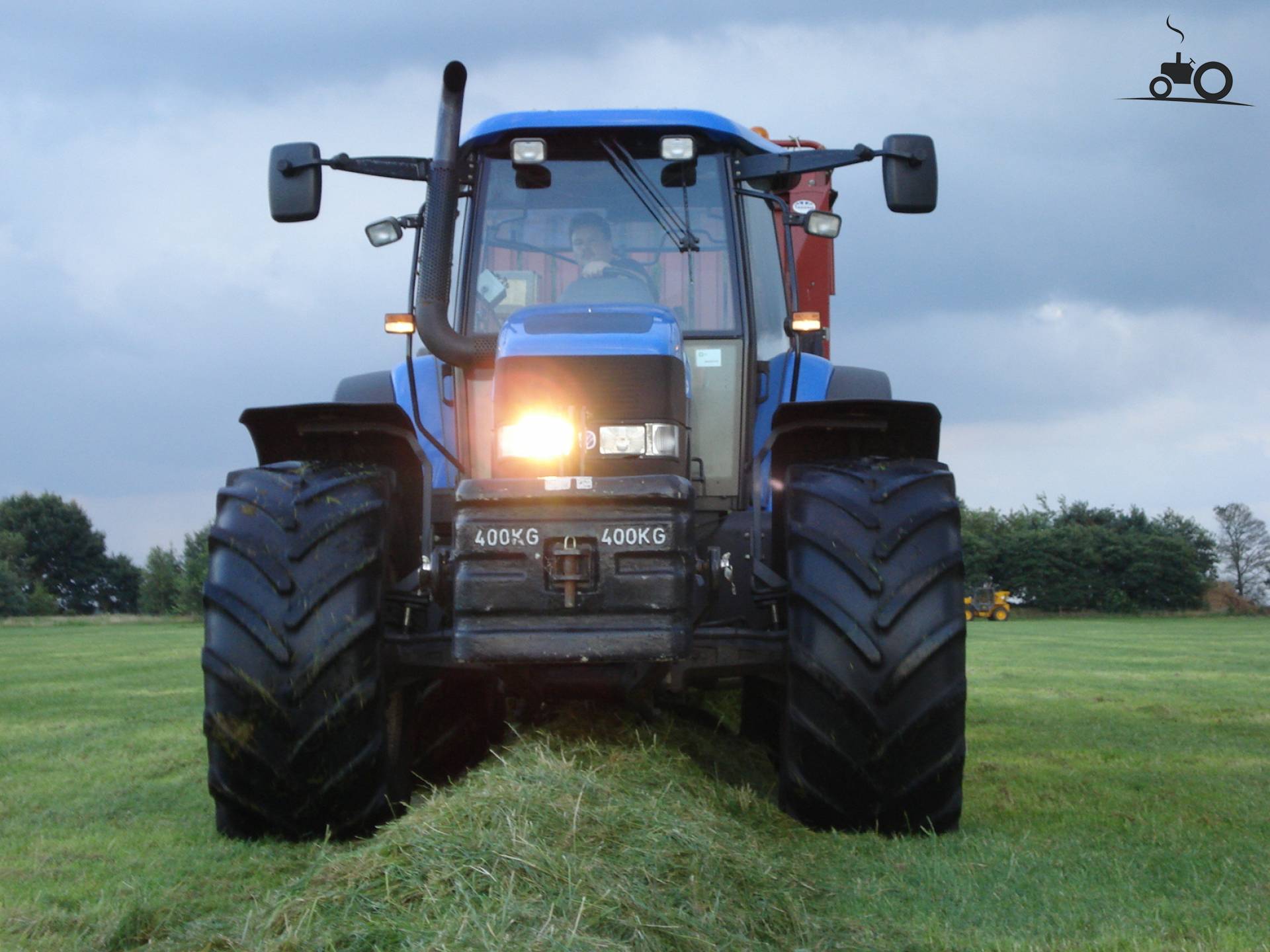 Foto New Holland TM 175 #64943