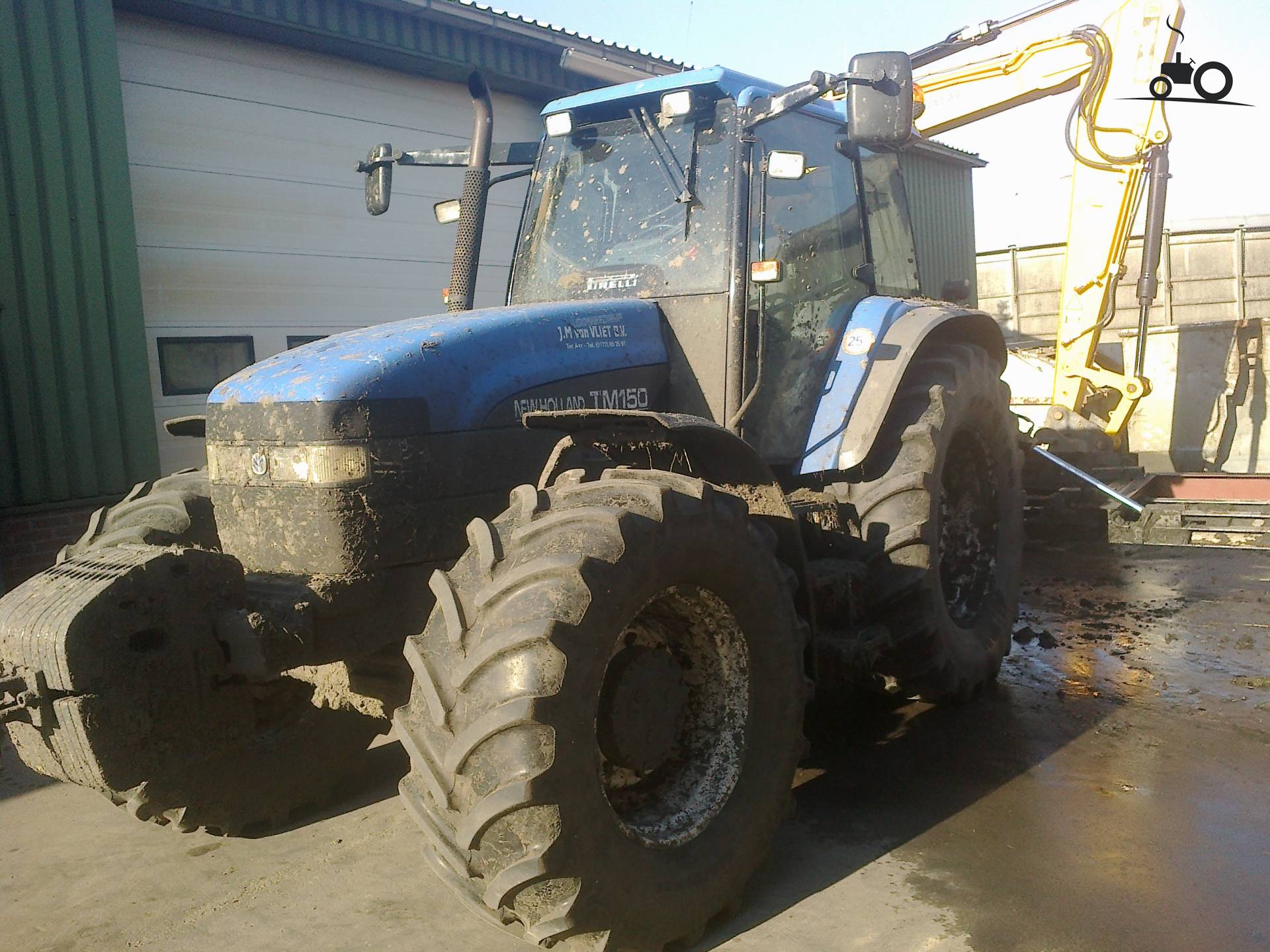 Foto New Holland TM 150 van Loonbedrijf J.m. Van Vliet BV